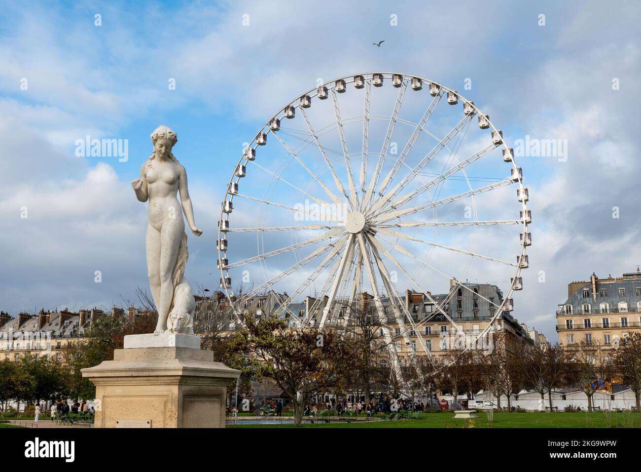 Grande grande roue hi-res stock photography and images - Alamy