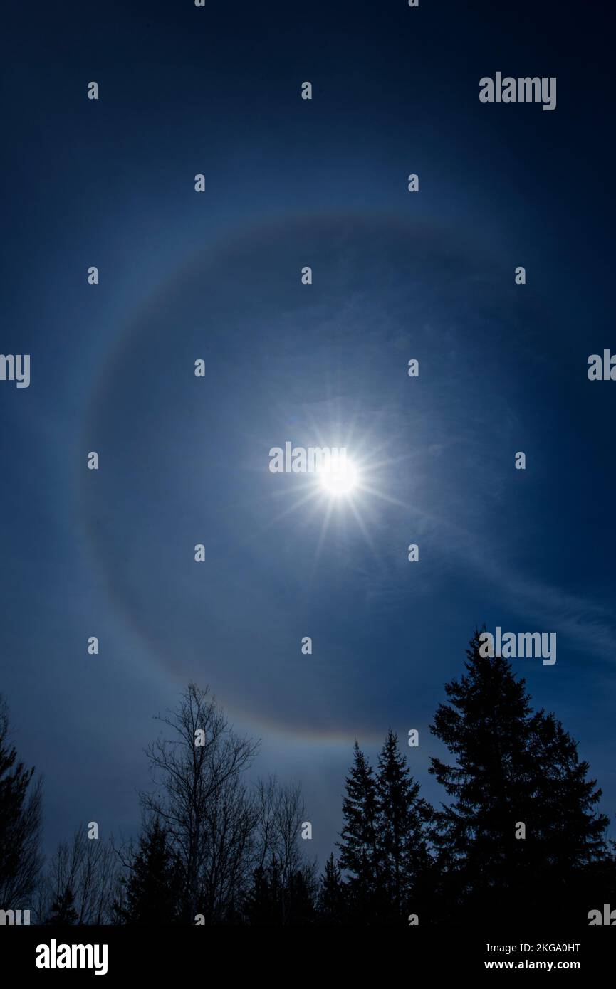 Sundog ring hi-res stock photography and images - Alamy