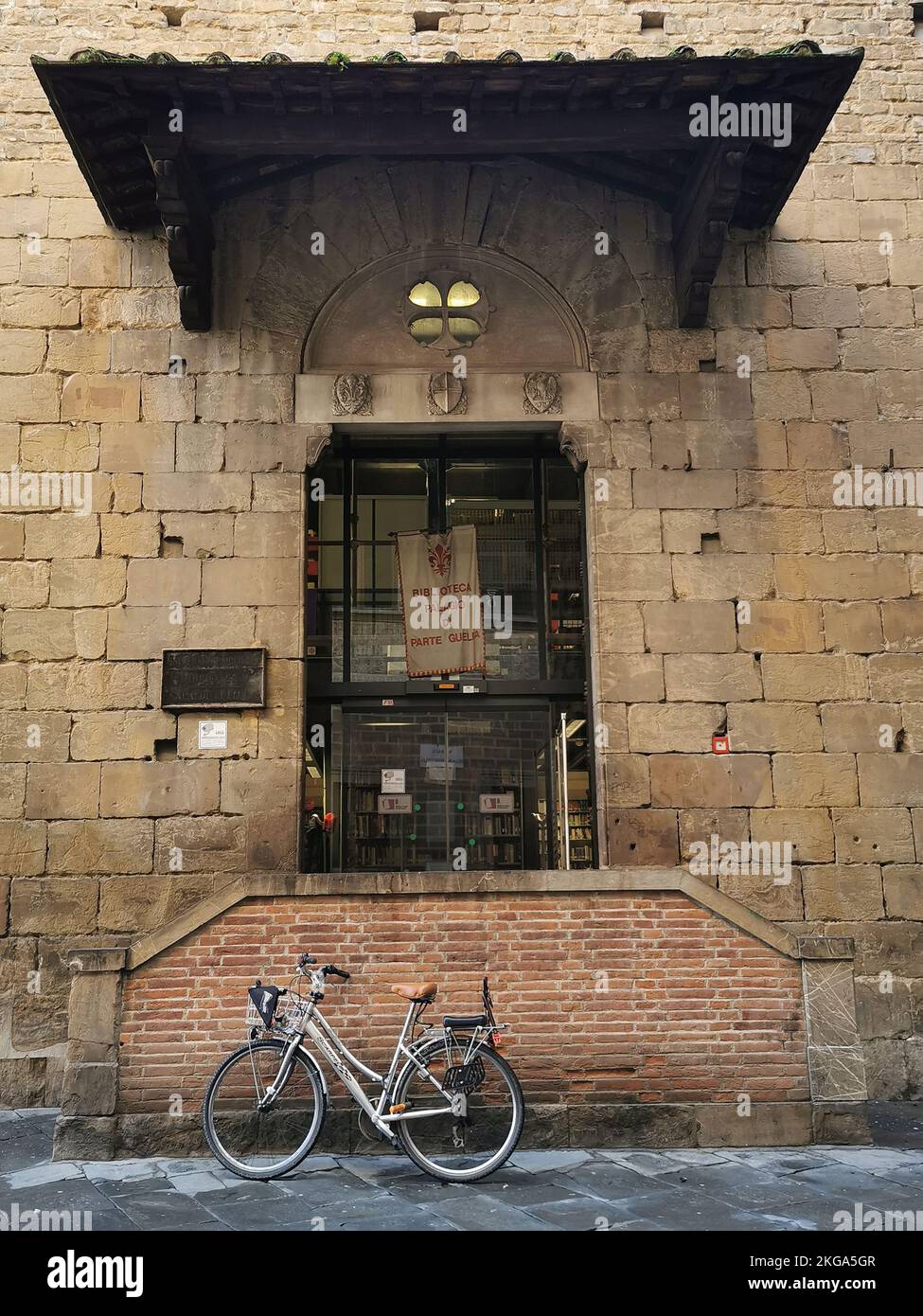 Guelph library hi-res stock photography and images - Alamy