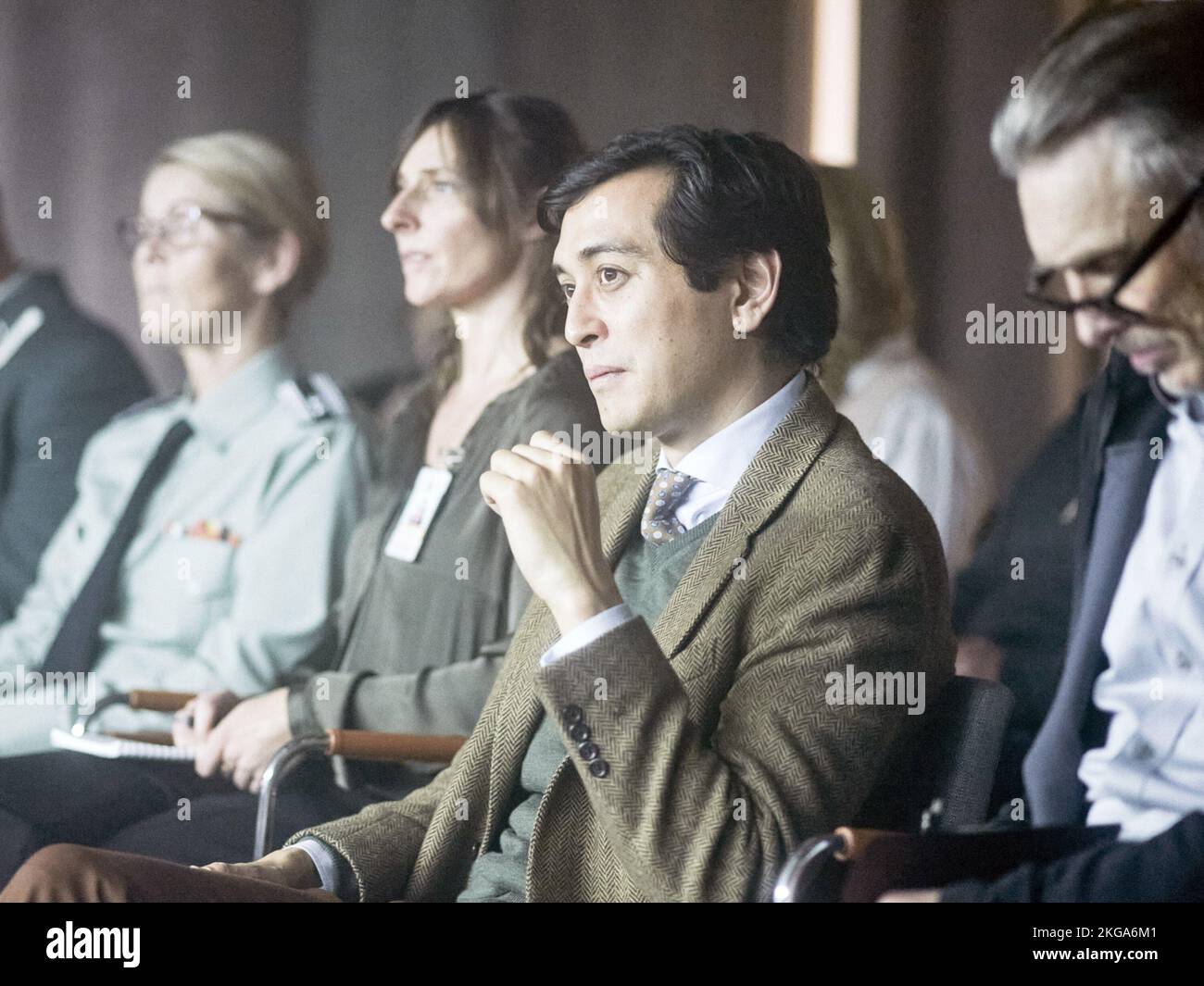 TROLL, Kim Falck (hand raised), 2022. ph: Francisco Munoz / © Netflix ...