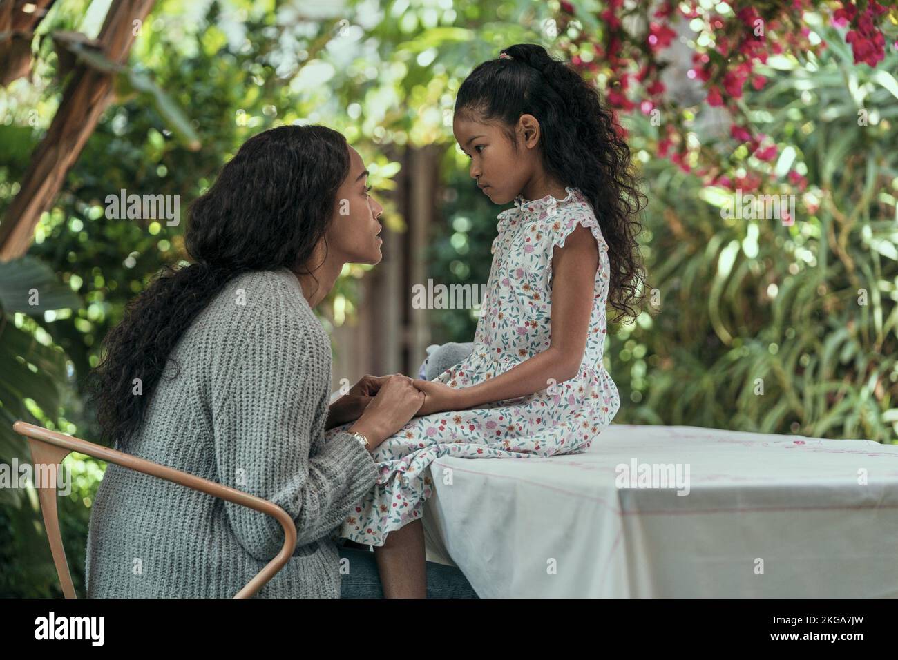 FROM SCRATCH, from left: Zoe Saldana, Isla Colbert, 'Between the Fire ...