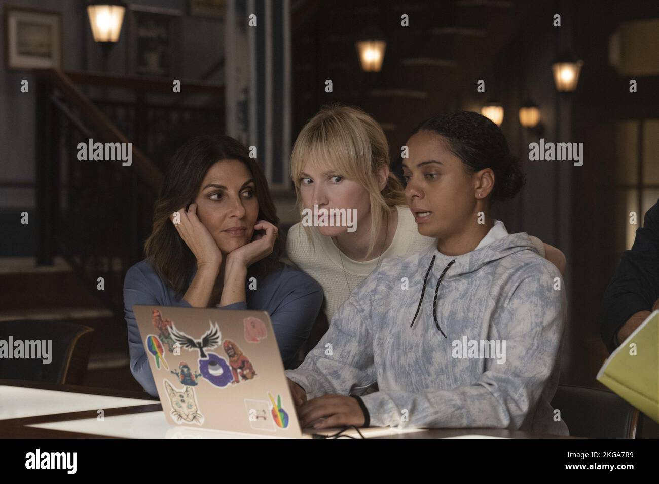 LEVERAGE: REDEMPTION, from left: Gina Bellman, Beth Riesgraf, Aleyse ...