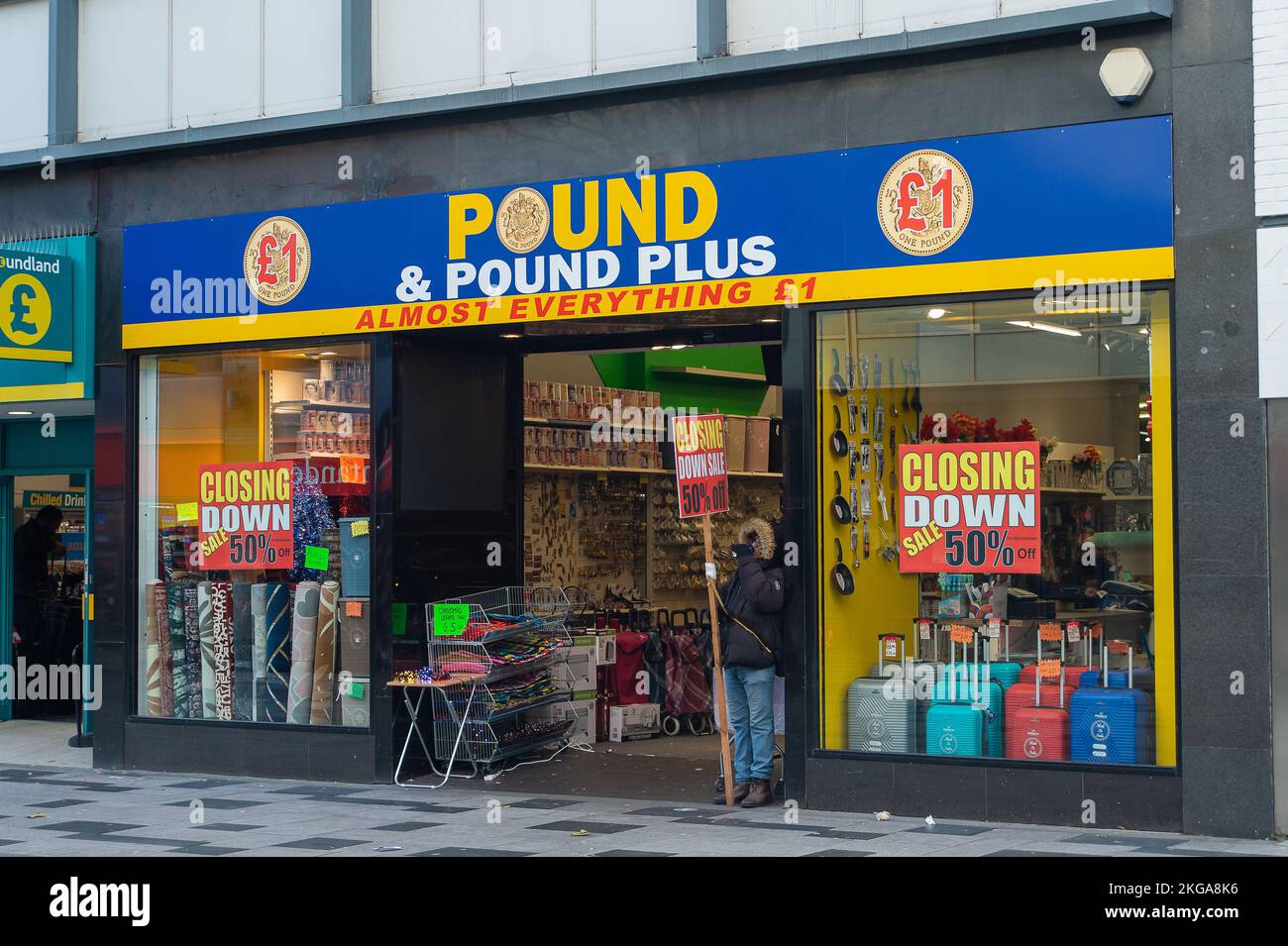 Pound plus hi-res stock photography and images - Alamy