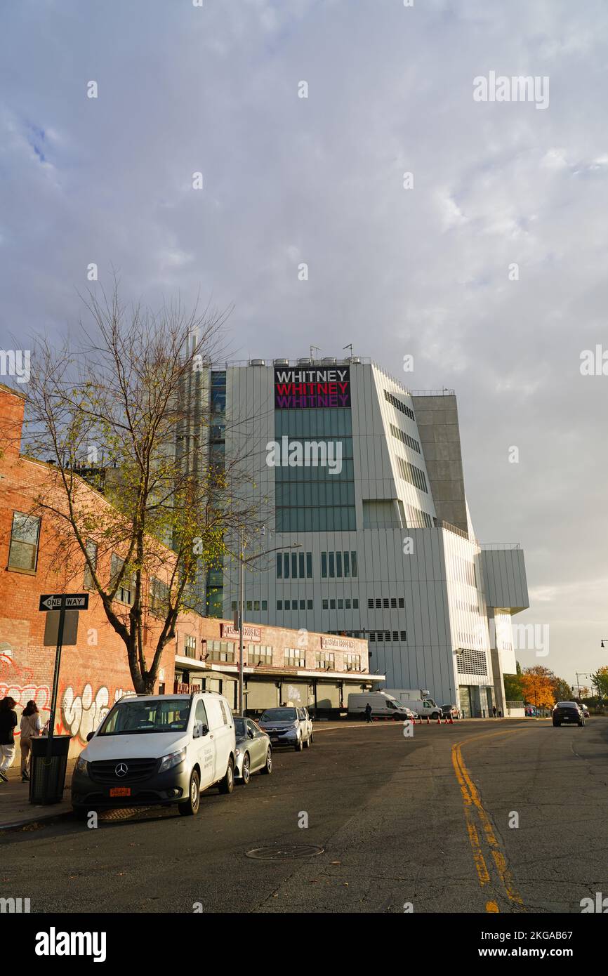 NEW YORK, NY -6 NOVEMBER 2022- View of the Whitney Museum of American ...