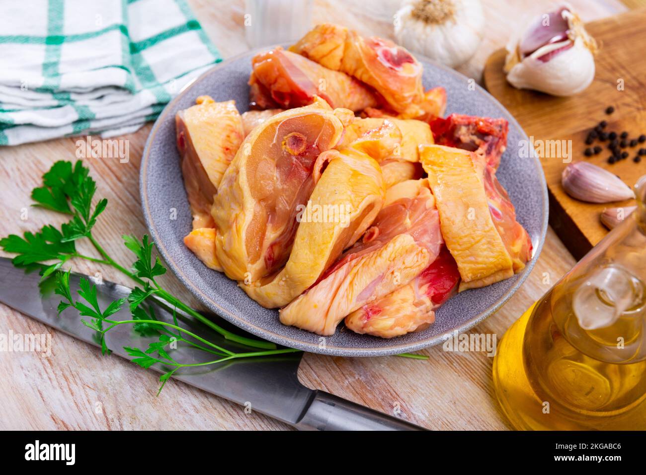 Fresh raw chopped chicken pieces Stock Photo - Alamy