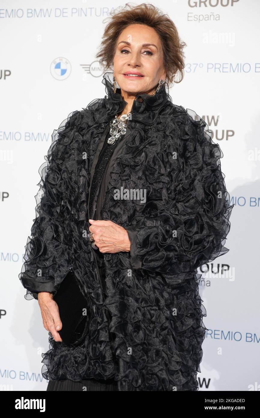 Naty Abascal attends the painting awards of the BMW at the Real theater ...