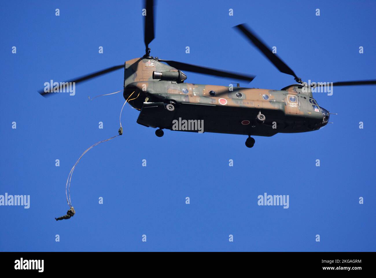 Jump paratroopers hi-res stock photography and images - Alamy