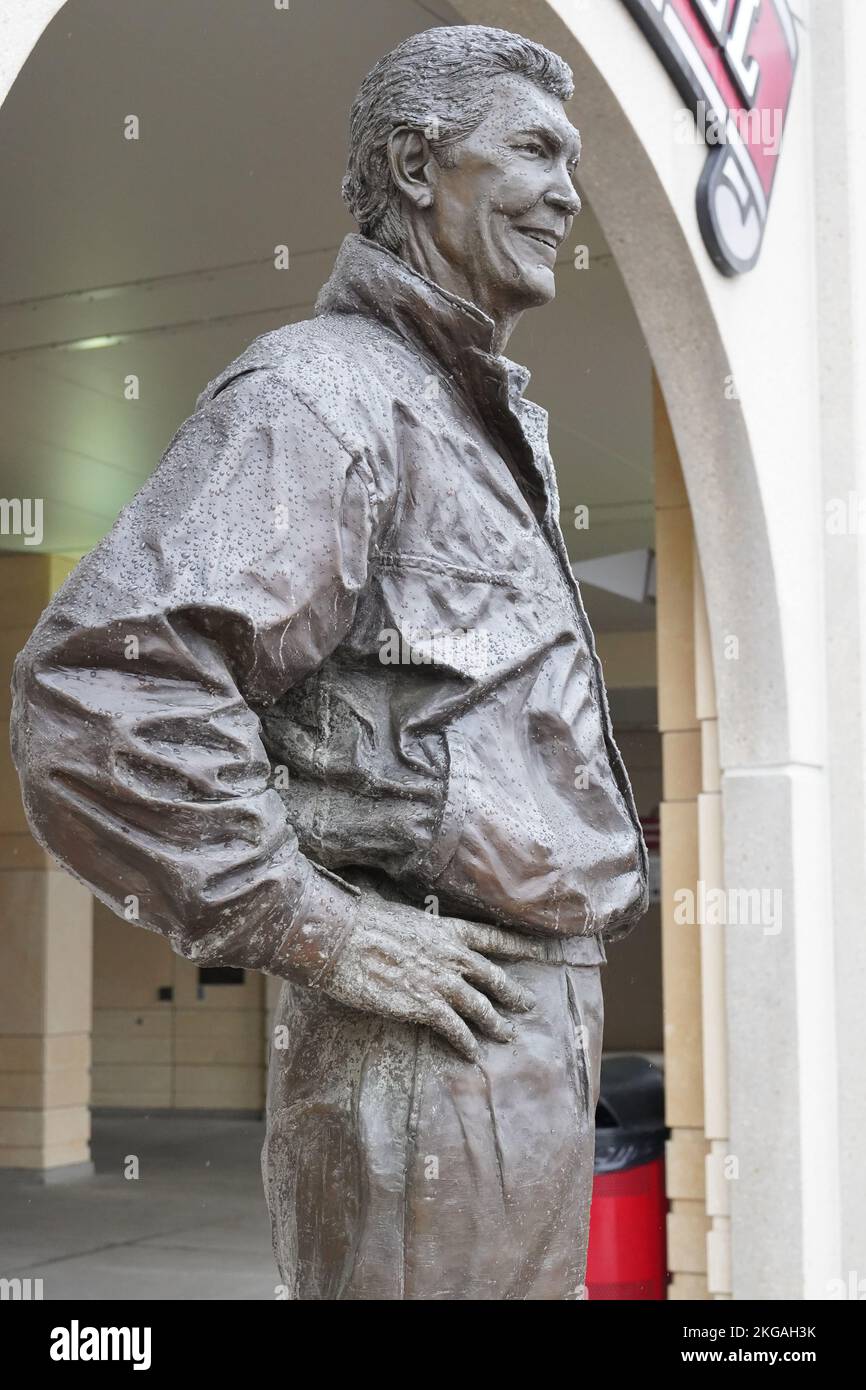 A statue of former Wisconsin Badgers athletic director Pat Richter at ...