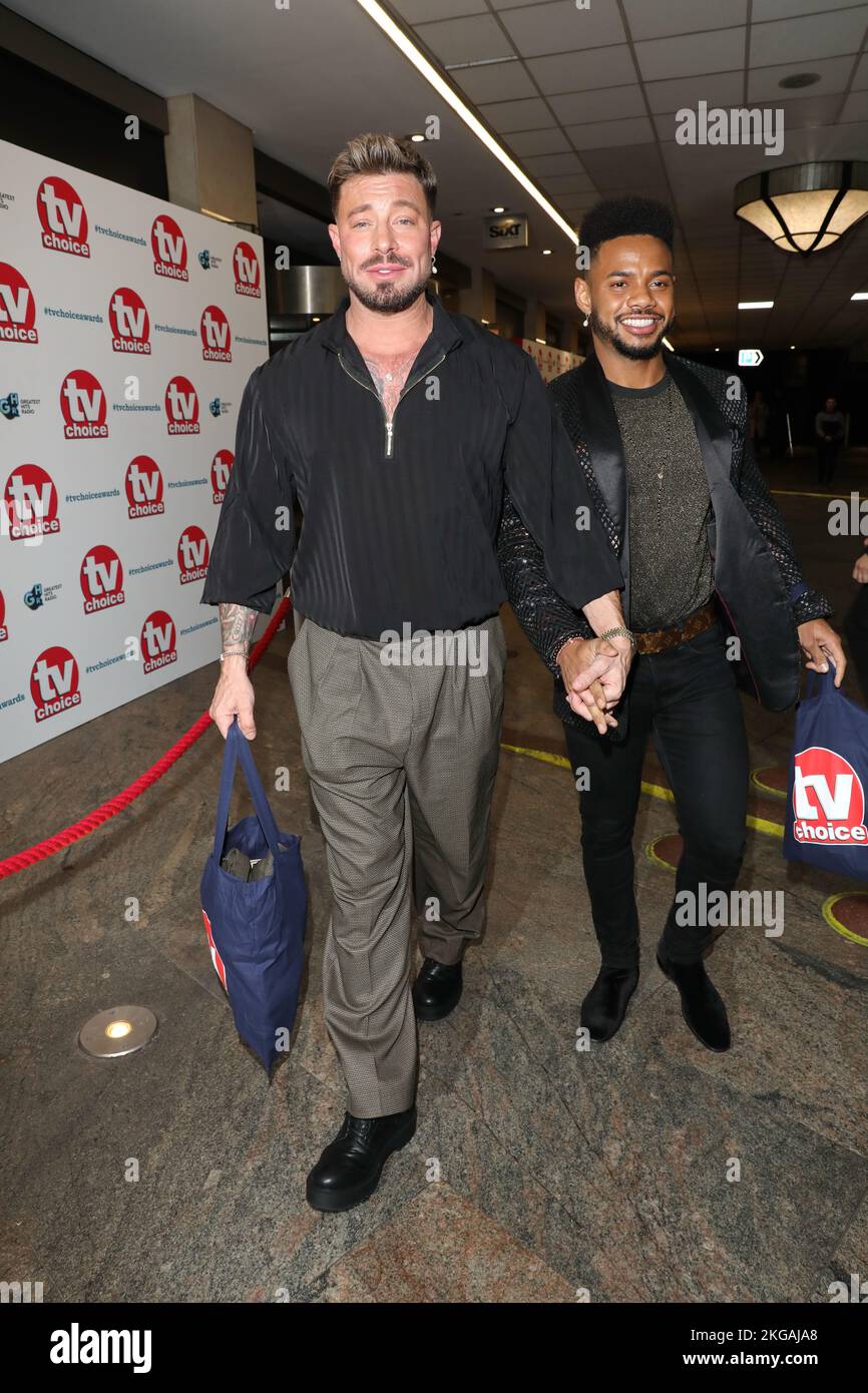 Duncan James and his partner Rodrigo Reis depart the annual TV Choice ...