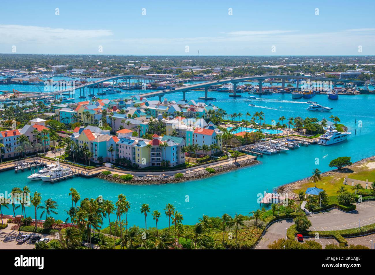Bahamas harbour island colonial architecture hi-res stock photography ...