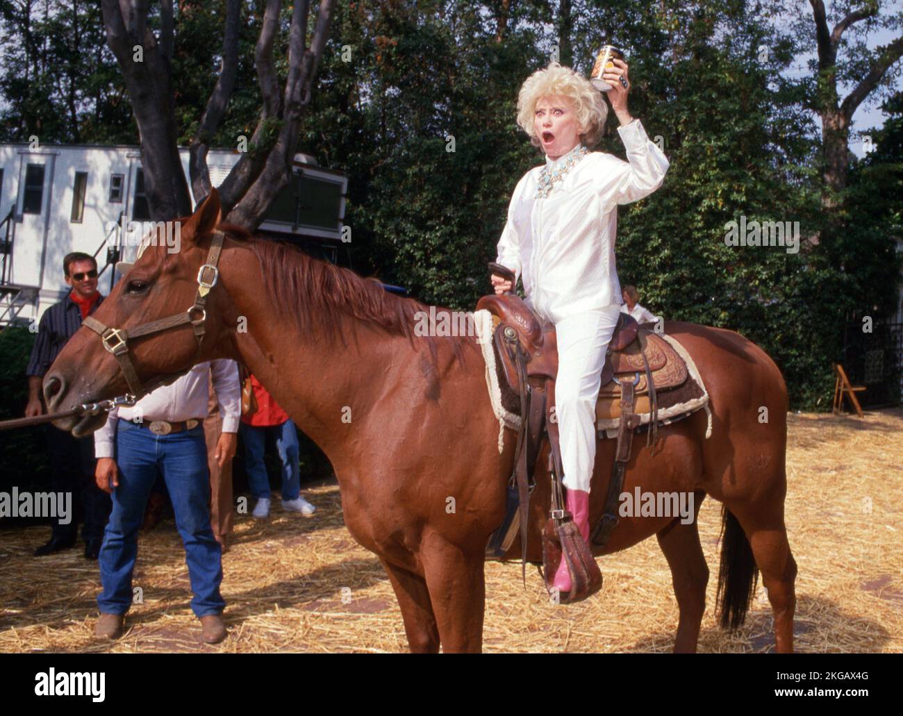Phyllis Diller promoting her new line of food September 15, 1987 ...