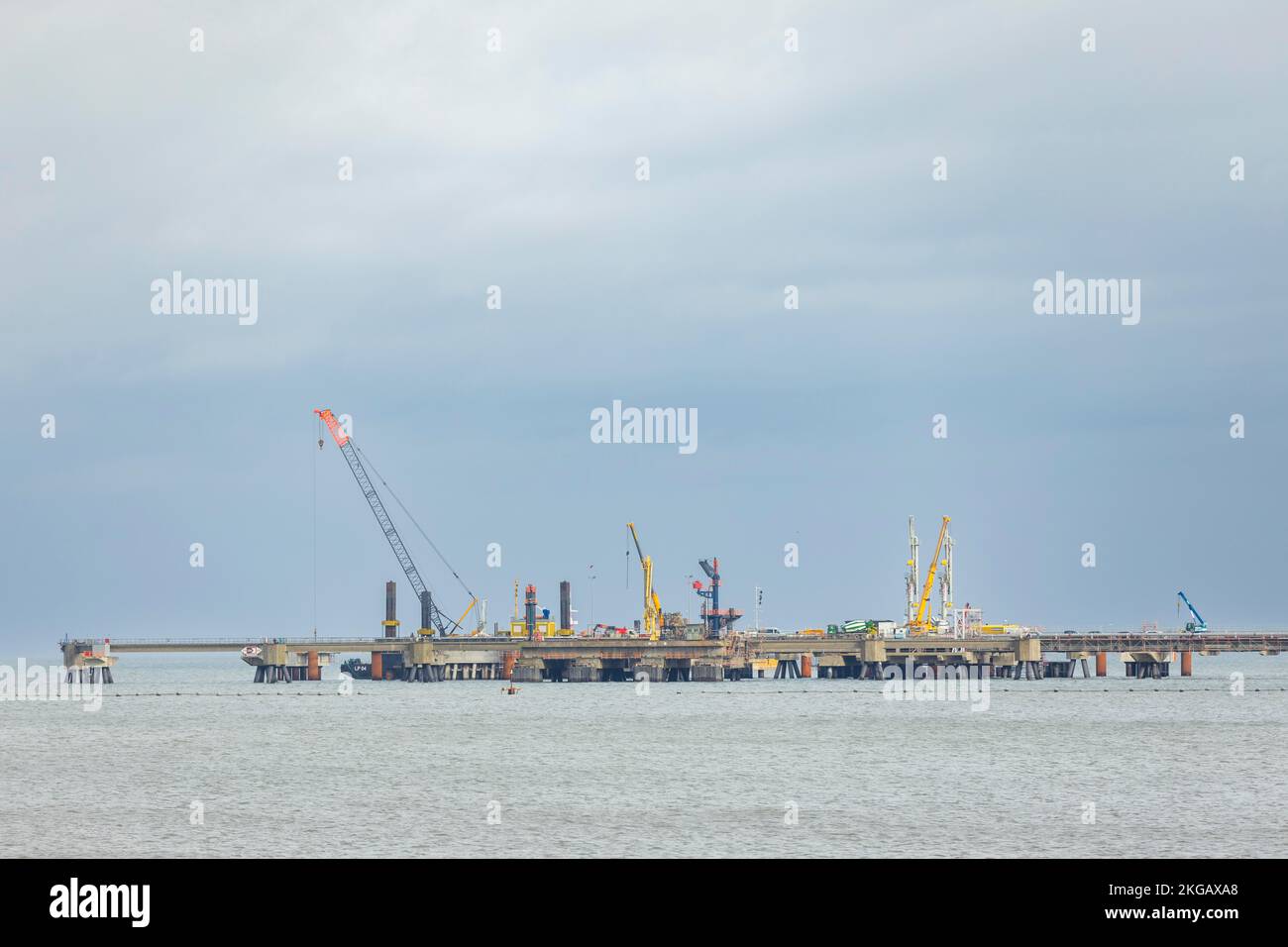 Wilhelmshaven germany lng hi-res stock photography and images - Alamy