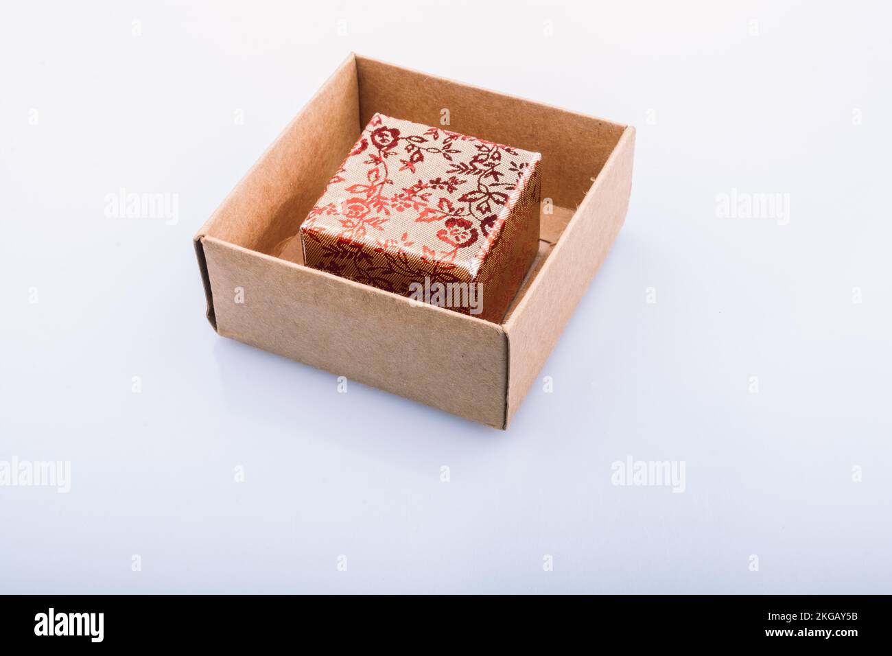 Gift box made of cardboard in the view Stock Photo - Alamy