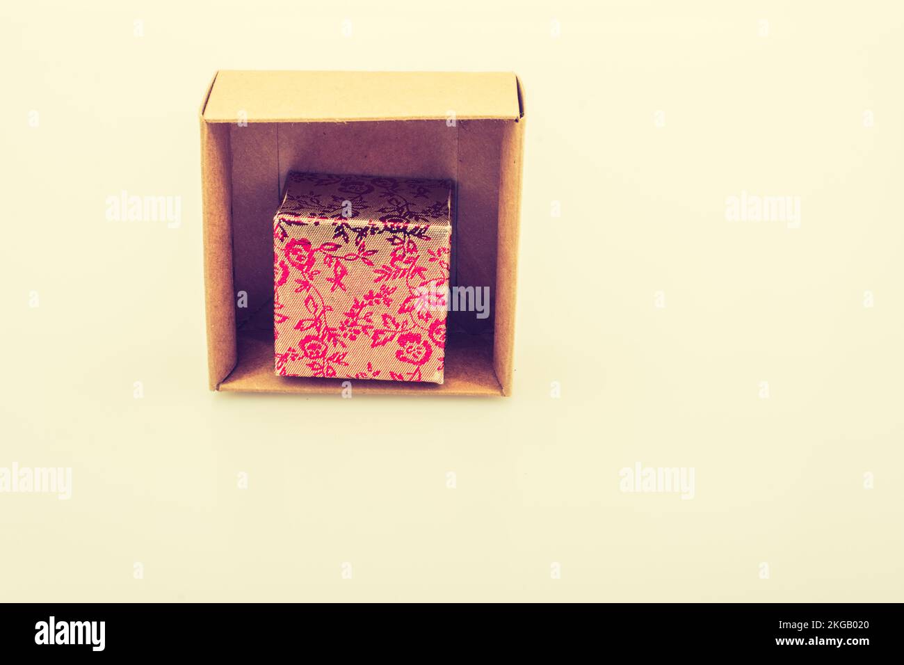 Gift box made of cardboard in the view Stock Photo - Alamy