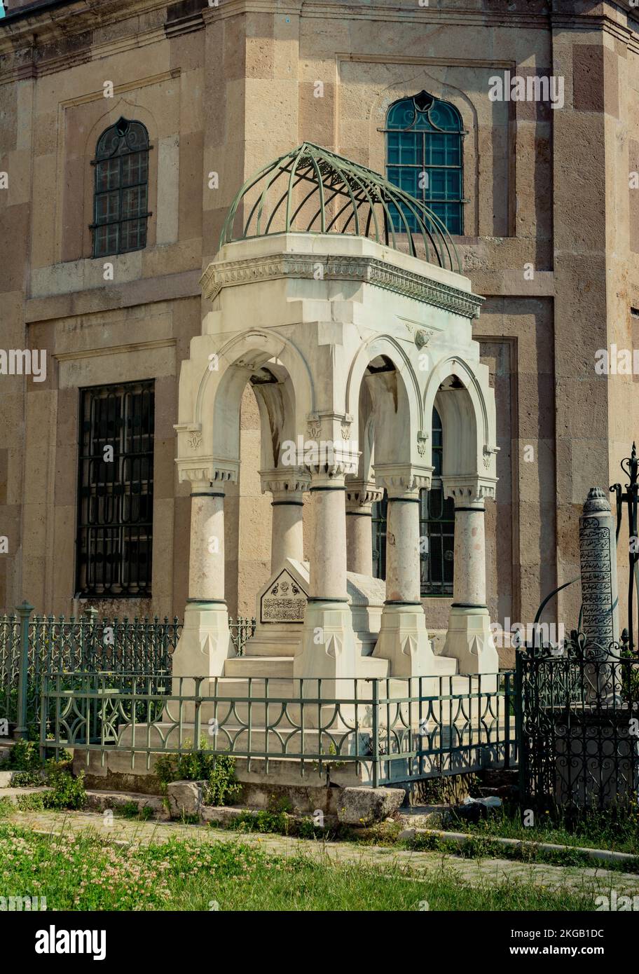 Ottoman style decorative art in marble tomb in cemetery Stock Photo - Alamy