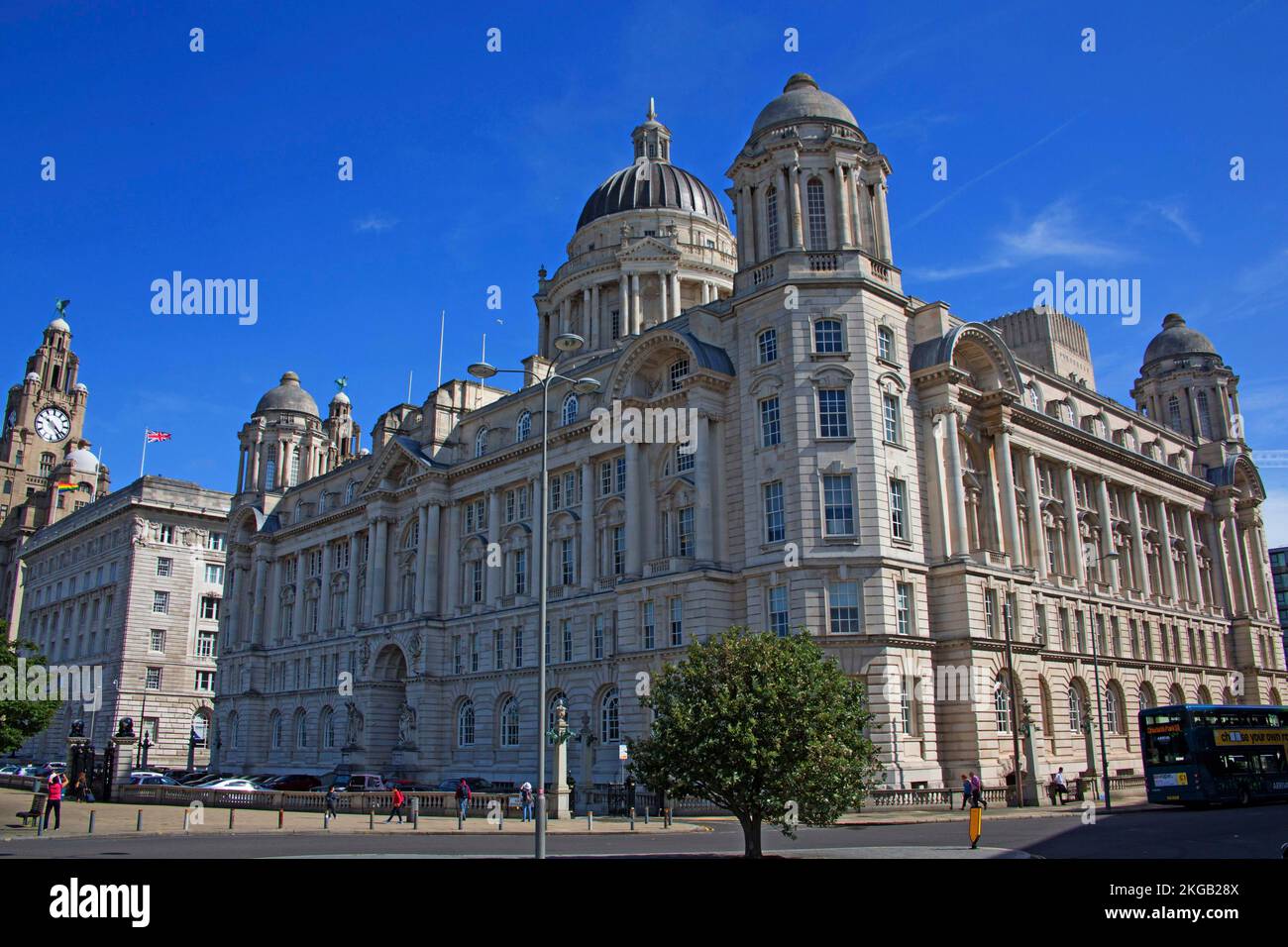 Das Liver Building, das Cunard Building und das Port of Liverpool ...