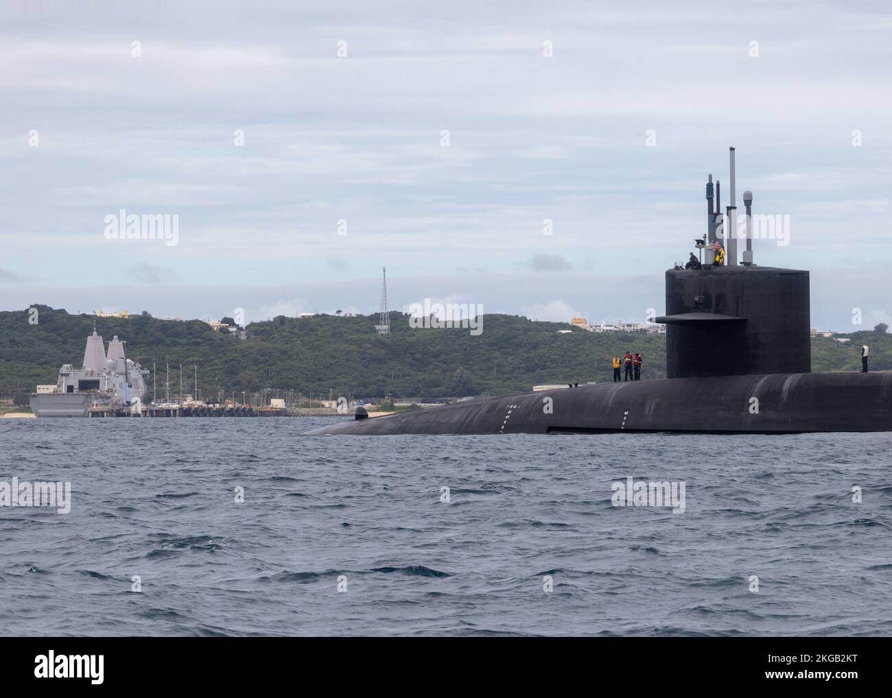 OKINAWA, Japan (Nov. 10, 2022) The Ohio-class guided-missile submarine ...