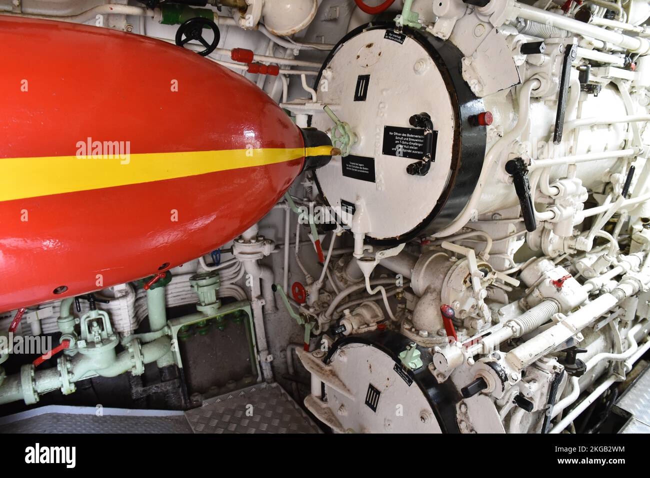 Submarine torpedo boat hi-res stock photography and images - Alamy