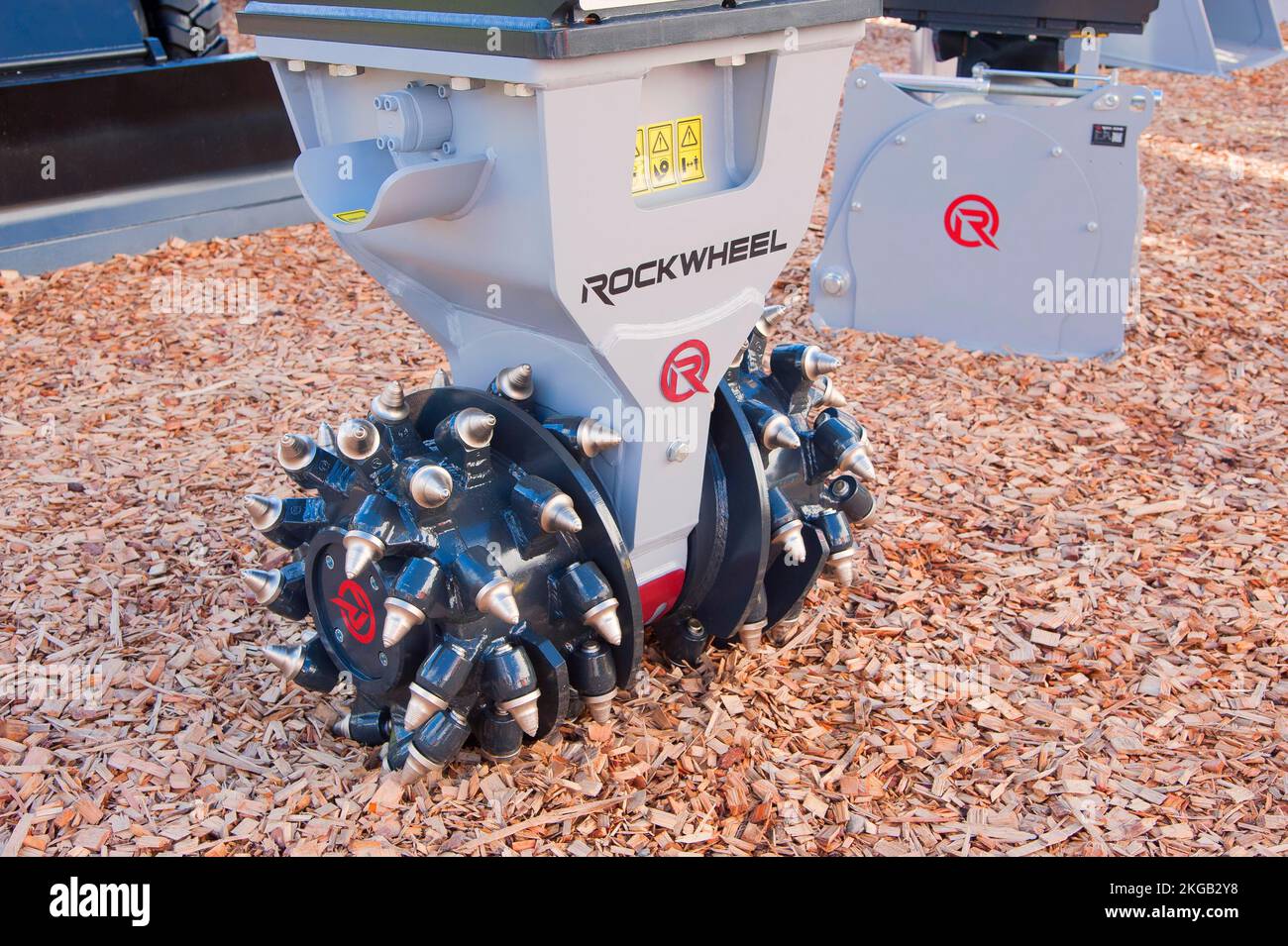 Milling head for demolition, civil engineering, extraction, drilling ...