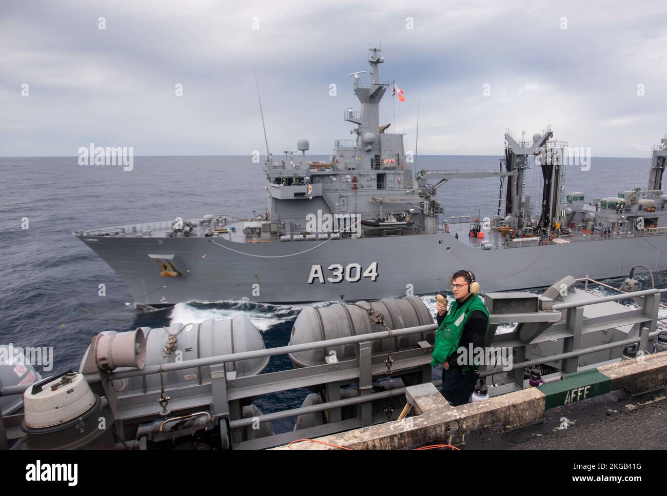 221120-N-WU964-1141 PHILIPPINE SEA (Nov. 20, 2022) Boatswain’s Mate 3rd ...
