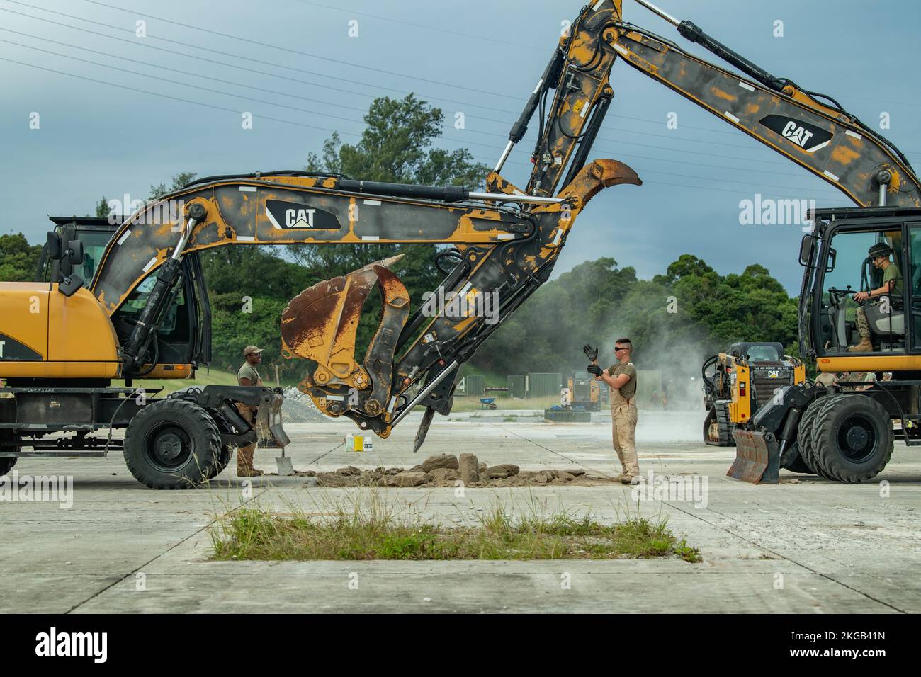 Airfield damage repair hi-res stock photography and images - Alamy