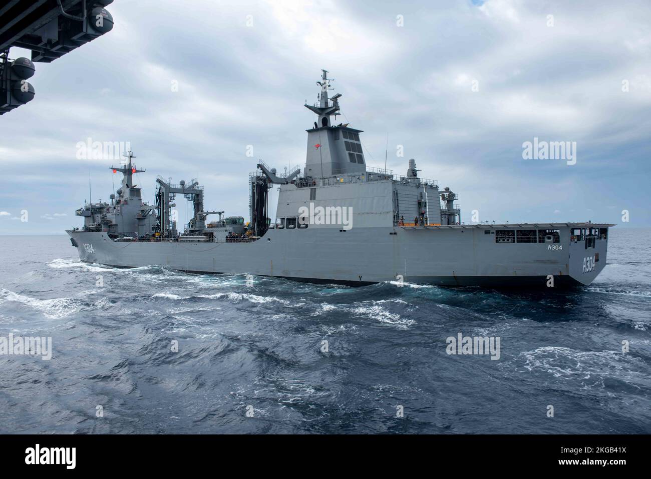 221120-N-UF592-1044 PHILIPPINE SEA (Nov. 20, 2022) The U.S. Navy’s only ...