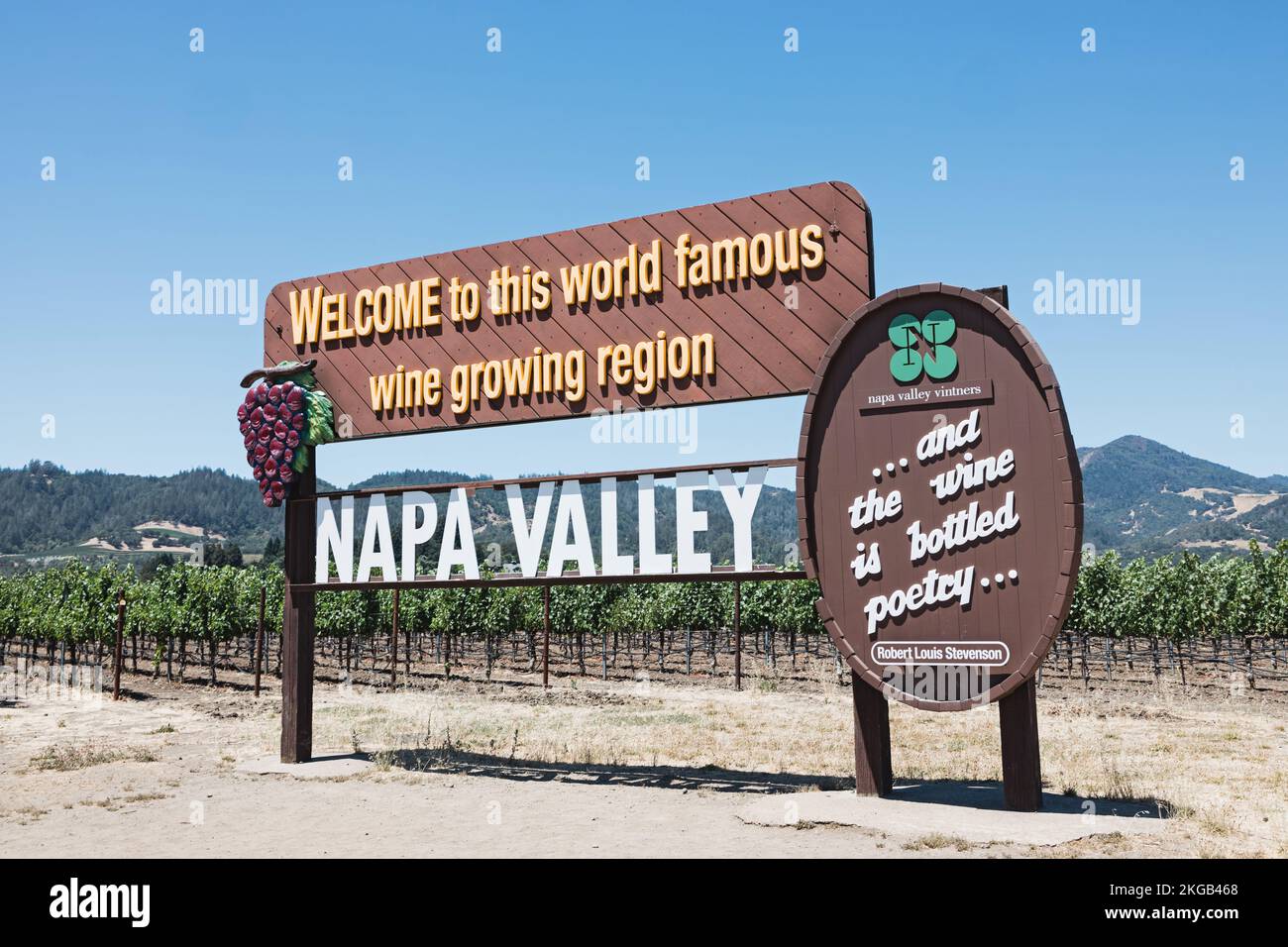 Wooden welcoming sign in Napa valley, famous wine growing region in ...
