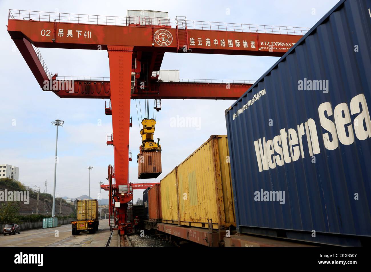 LIANYUNGANG, CHINA - NOVEMBER 23, 2022 - Large machinery is used to ...