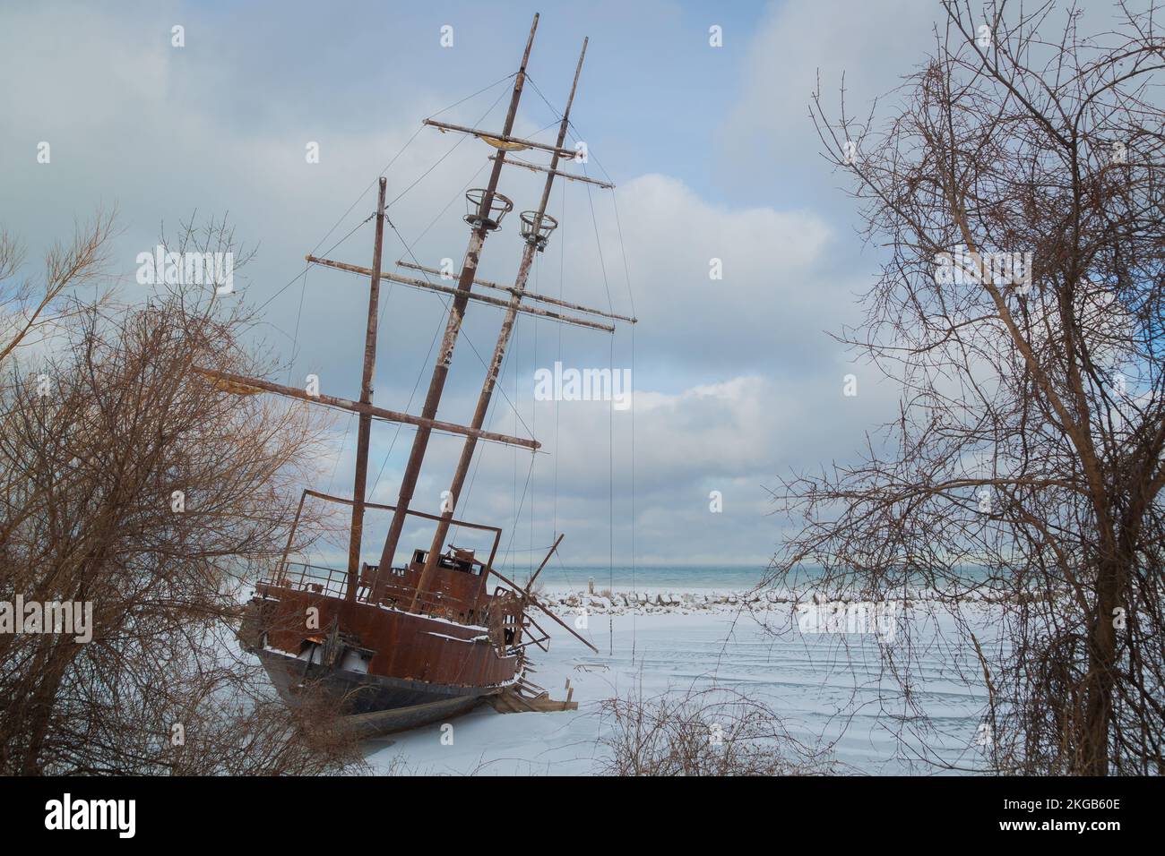 Rusty ship in frozen hi-res stock photography and images - Alamy