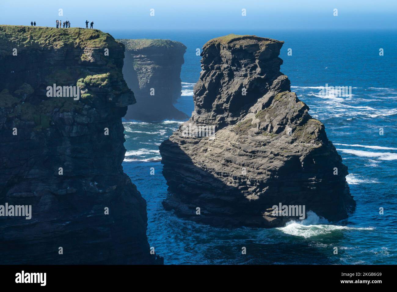 Coastal cliff walk ireland hi-res stock photography and images - Alamy