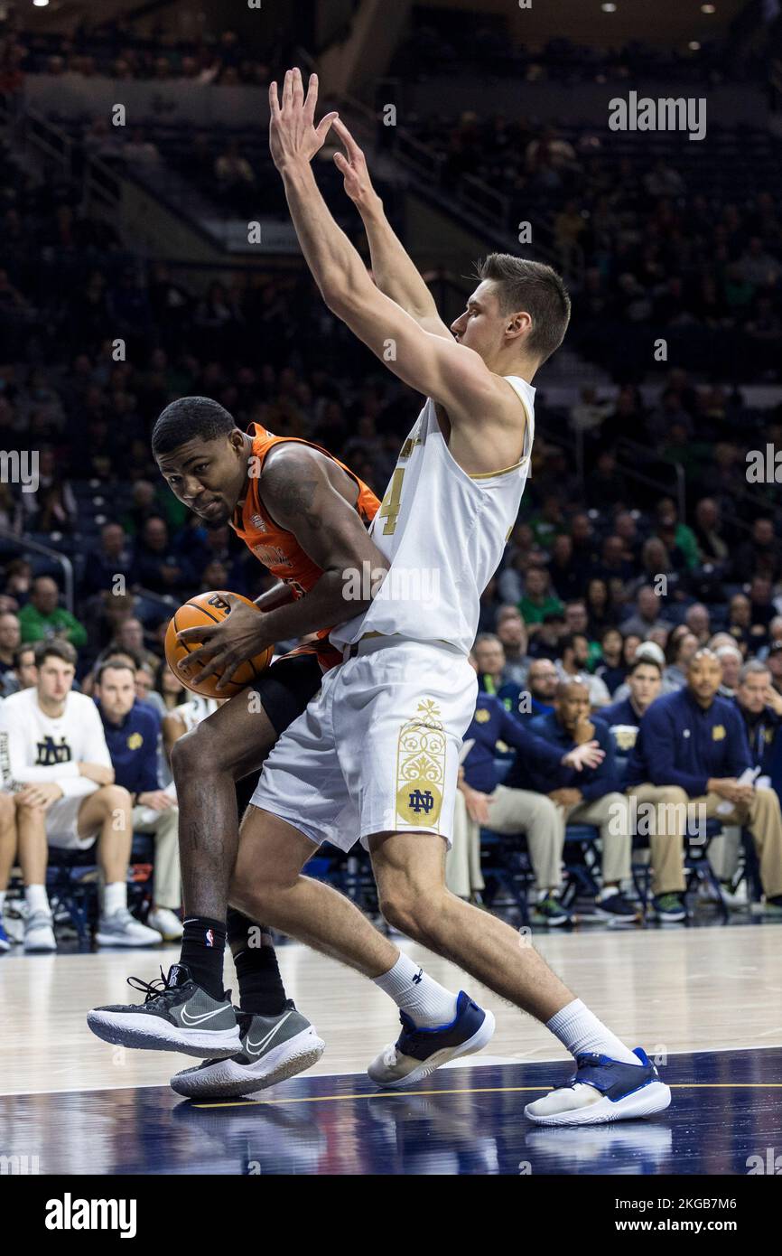 South Bend, Indiana, USA. 22nd Nov, 2022. Bowling Green forward Rashaun ...