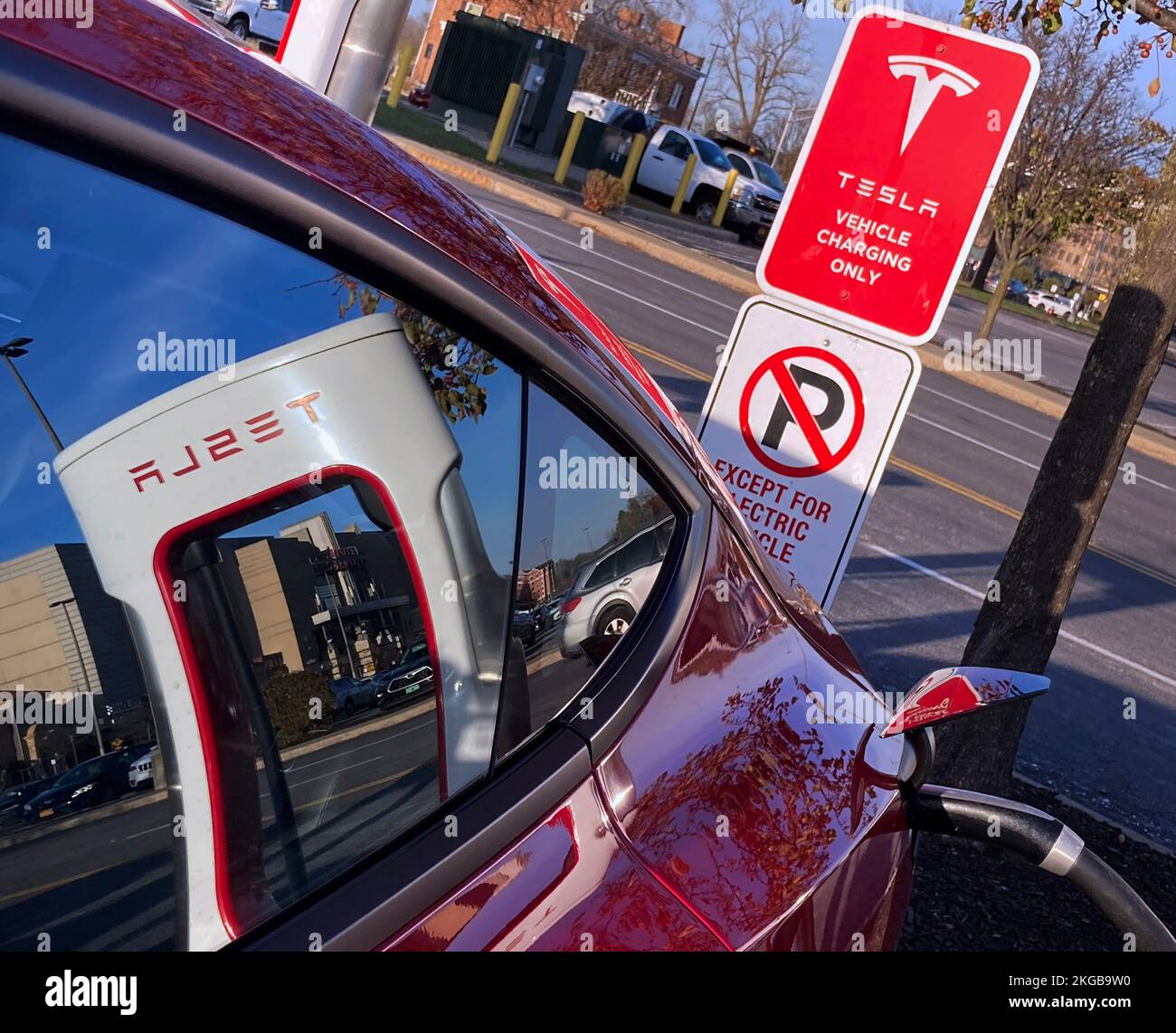 2022 tesla model 3 hi-res stock photography and images - Alamy