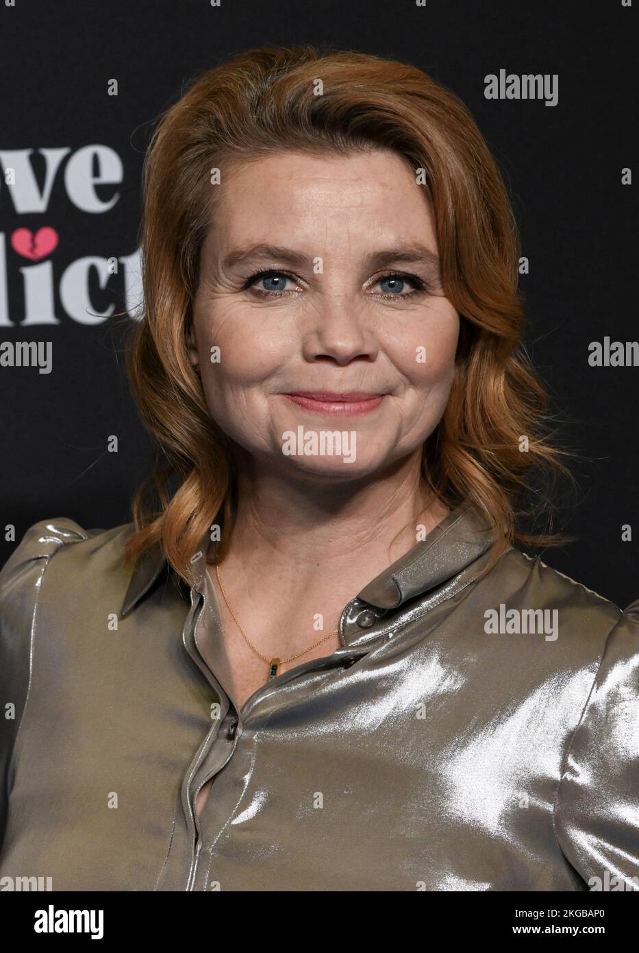 Berlin, Germany. 22nd Nov, 2022. Annette Frier comes to the premiere of ...