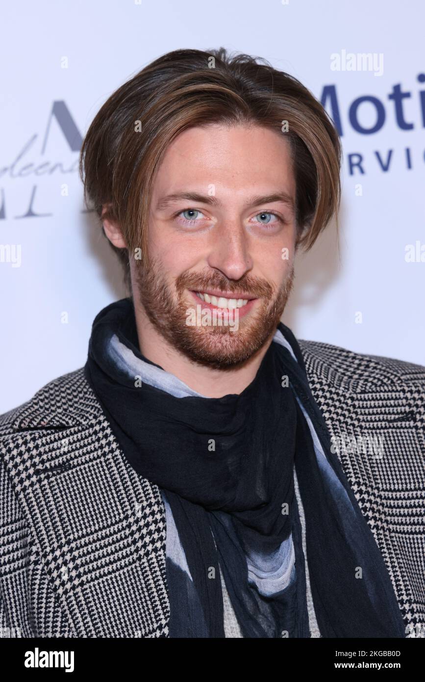 Beverly Hills, California, USA. 20th November, 2022. Gabriel Fabbro ...