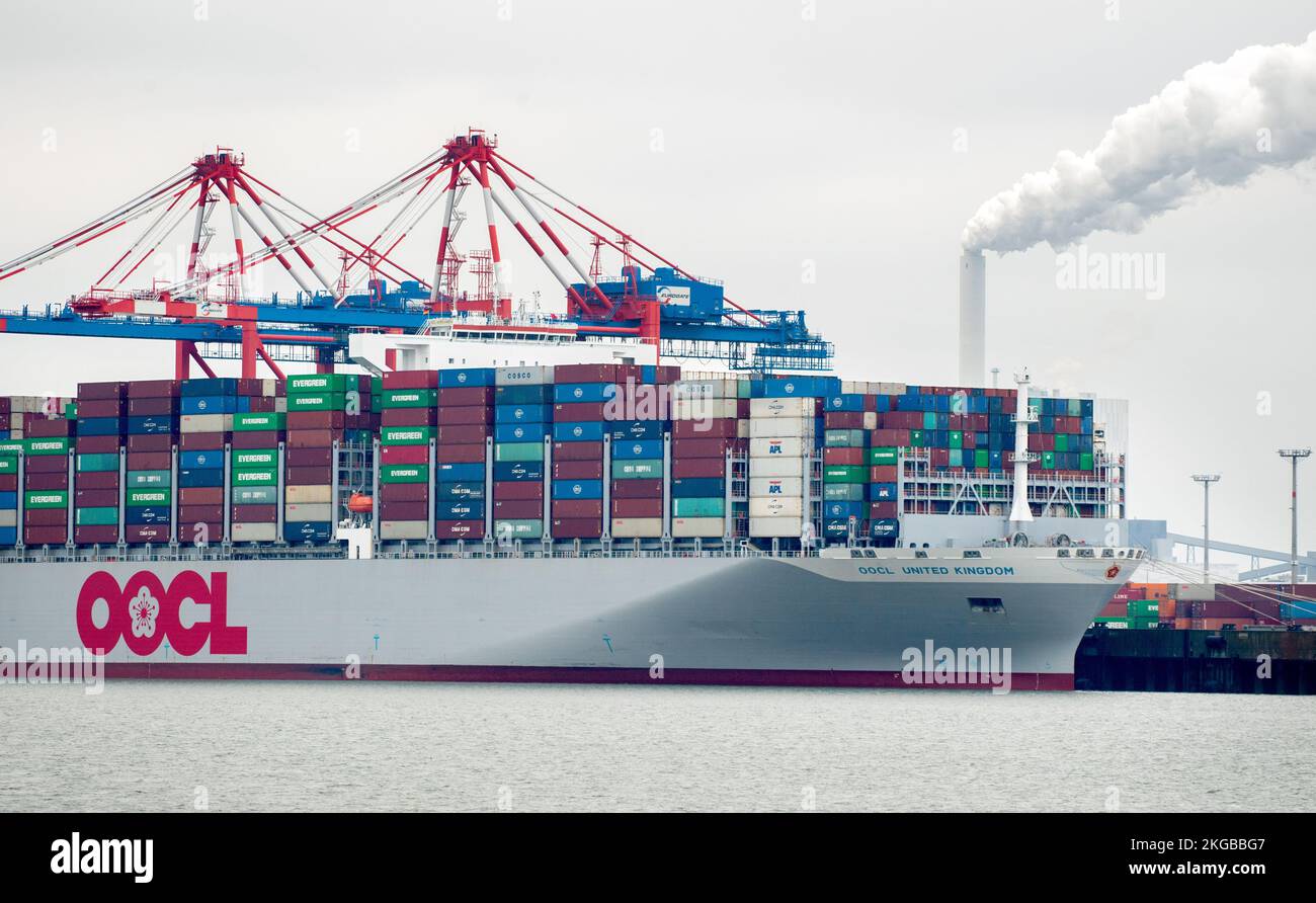 Wilhelmshaven, Germany. 15th Nov, 2022. The container ship "OOCL United ...