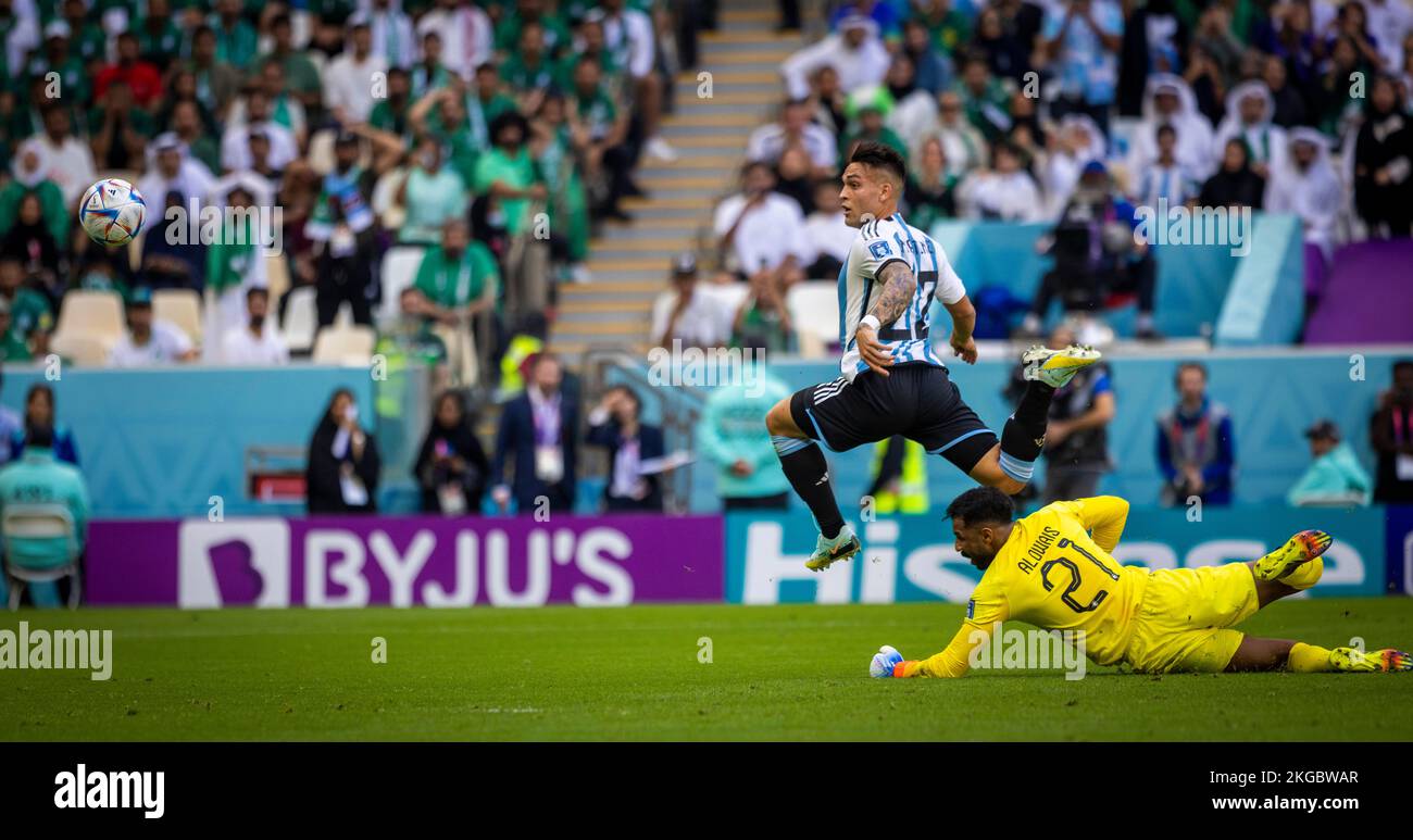 Doha, Qatar. 22nd Nov, 2022. Lautaro Martinez (Arg), Torwart Mohammed ...