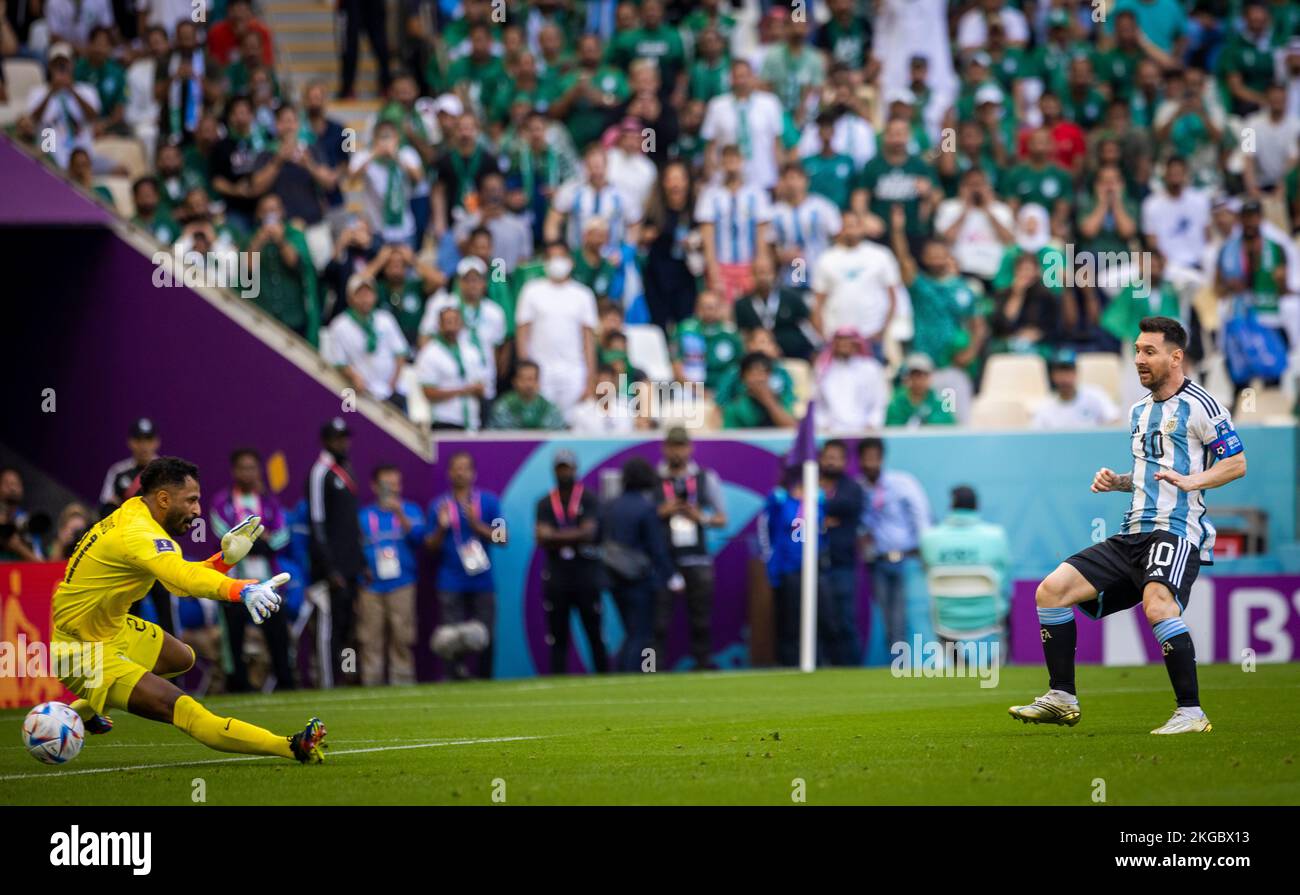 Doha, Qatar. 22nd Nov, 2022. Lionel Messi (Arg), Torwart Mohammed Al ...