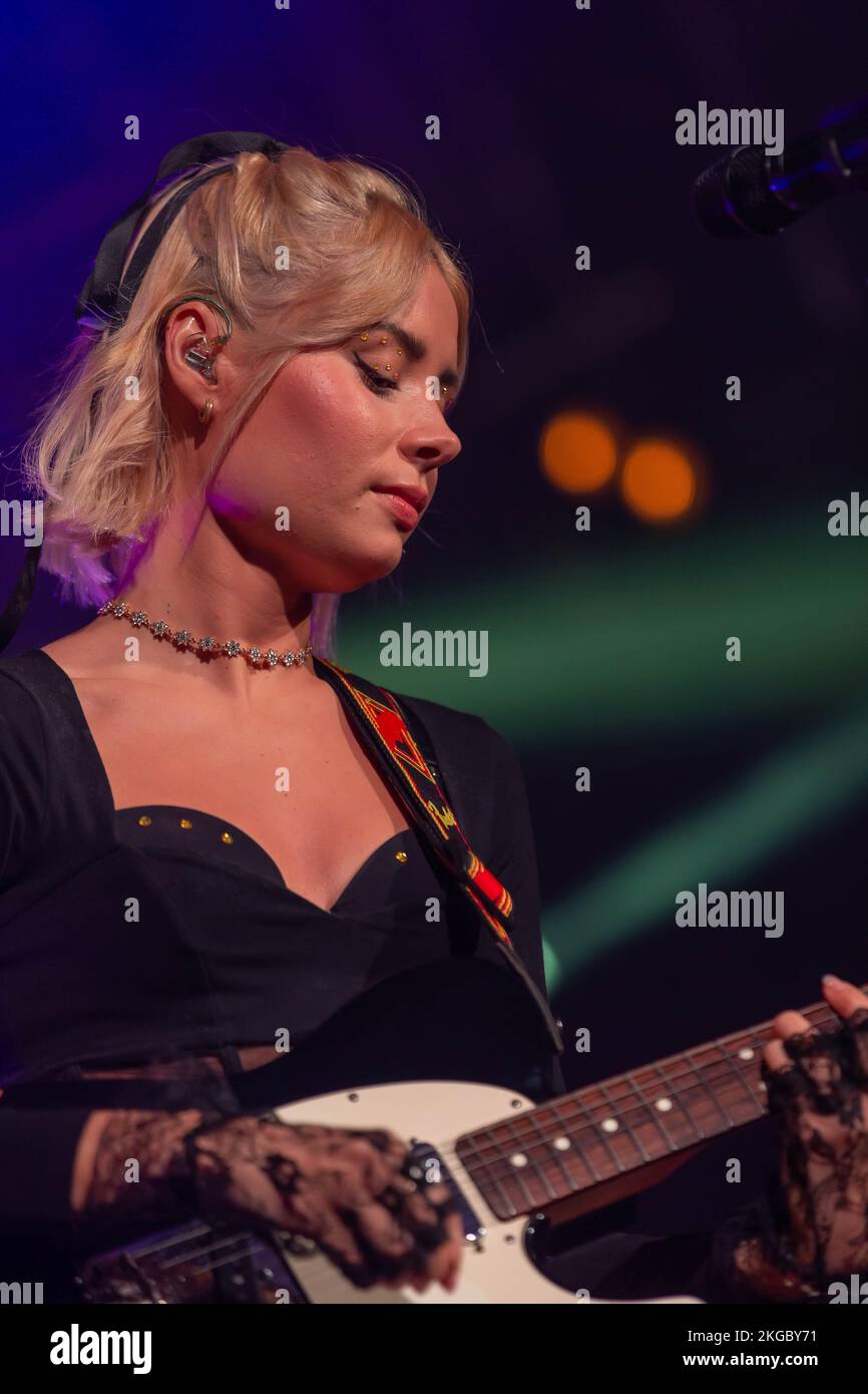 Glasgow, Scotland 22nd November 2022. Scottish singer Nina Nesbitt live ...