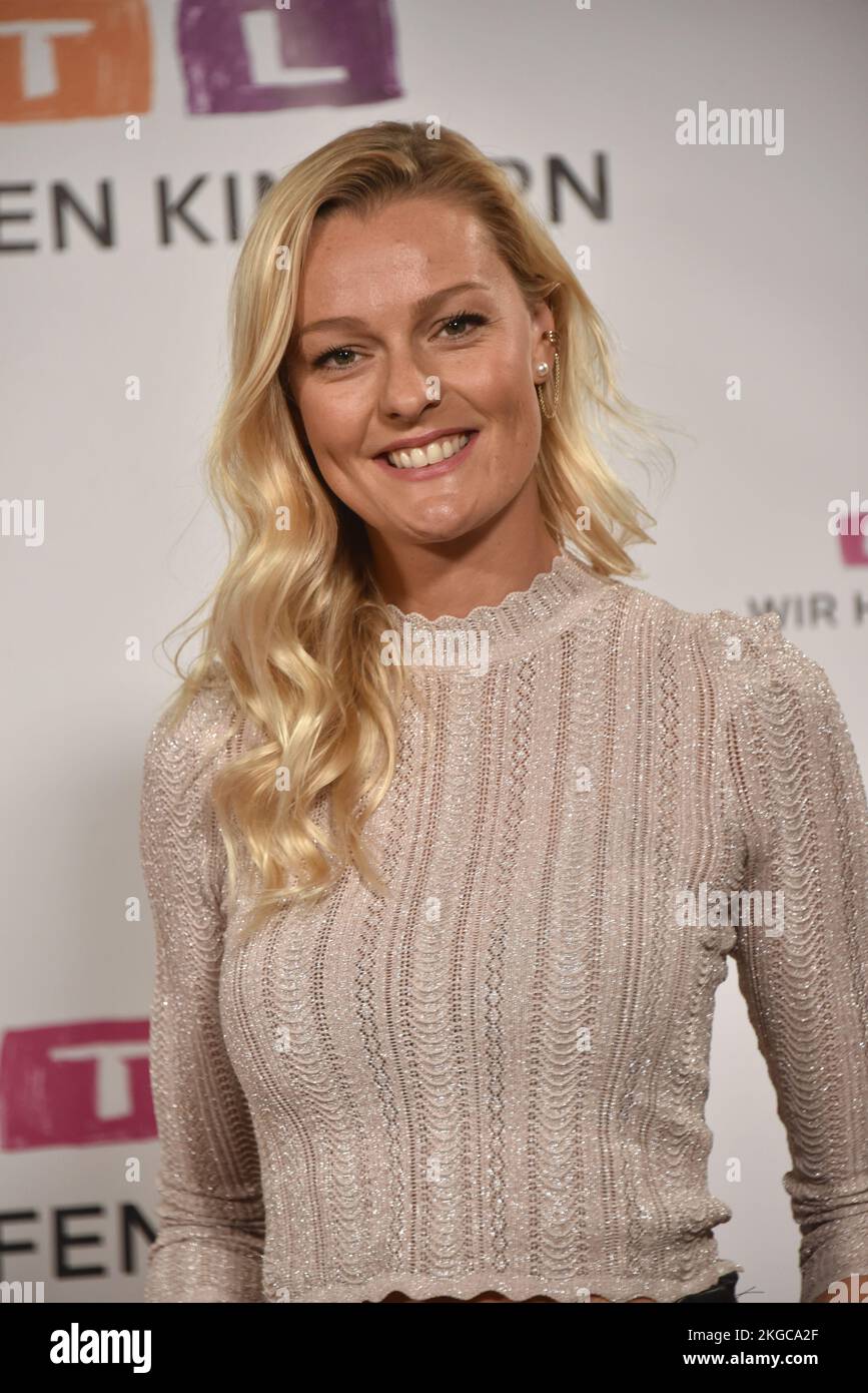 Miriam holler hi-res stock photography and images - Alamy