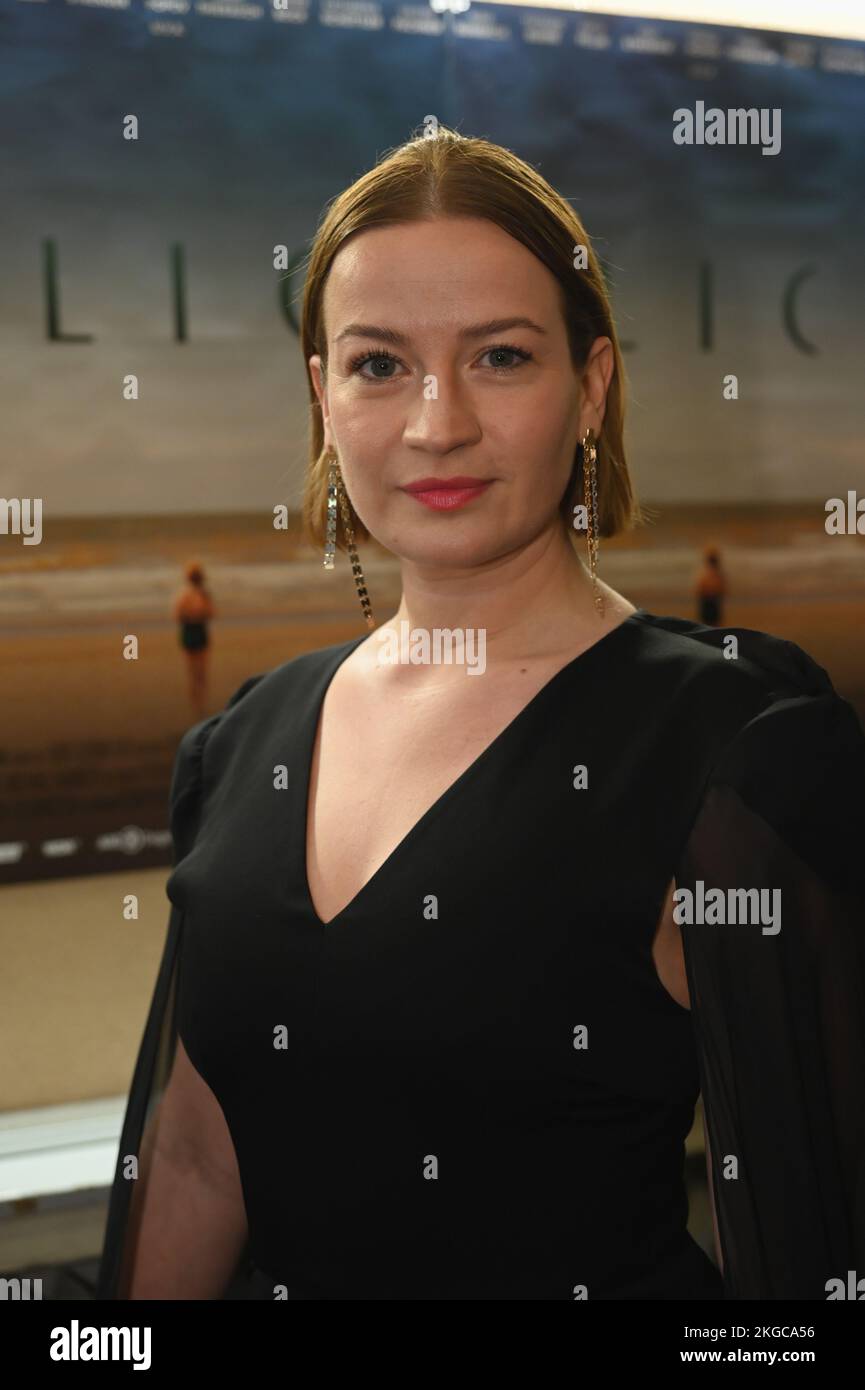 Cologne, Germany. 22nd Nov, 2022. Actress Nina Gummich poses at the NRW ...