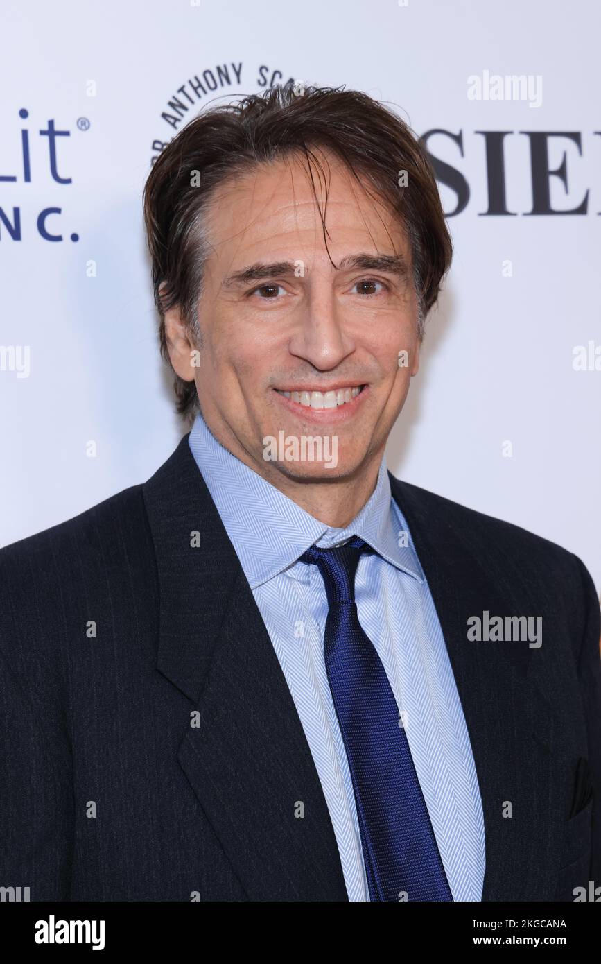 Beverly Hills, California, USA. 20th November, 2022. Vincent Spano ...