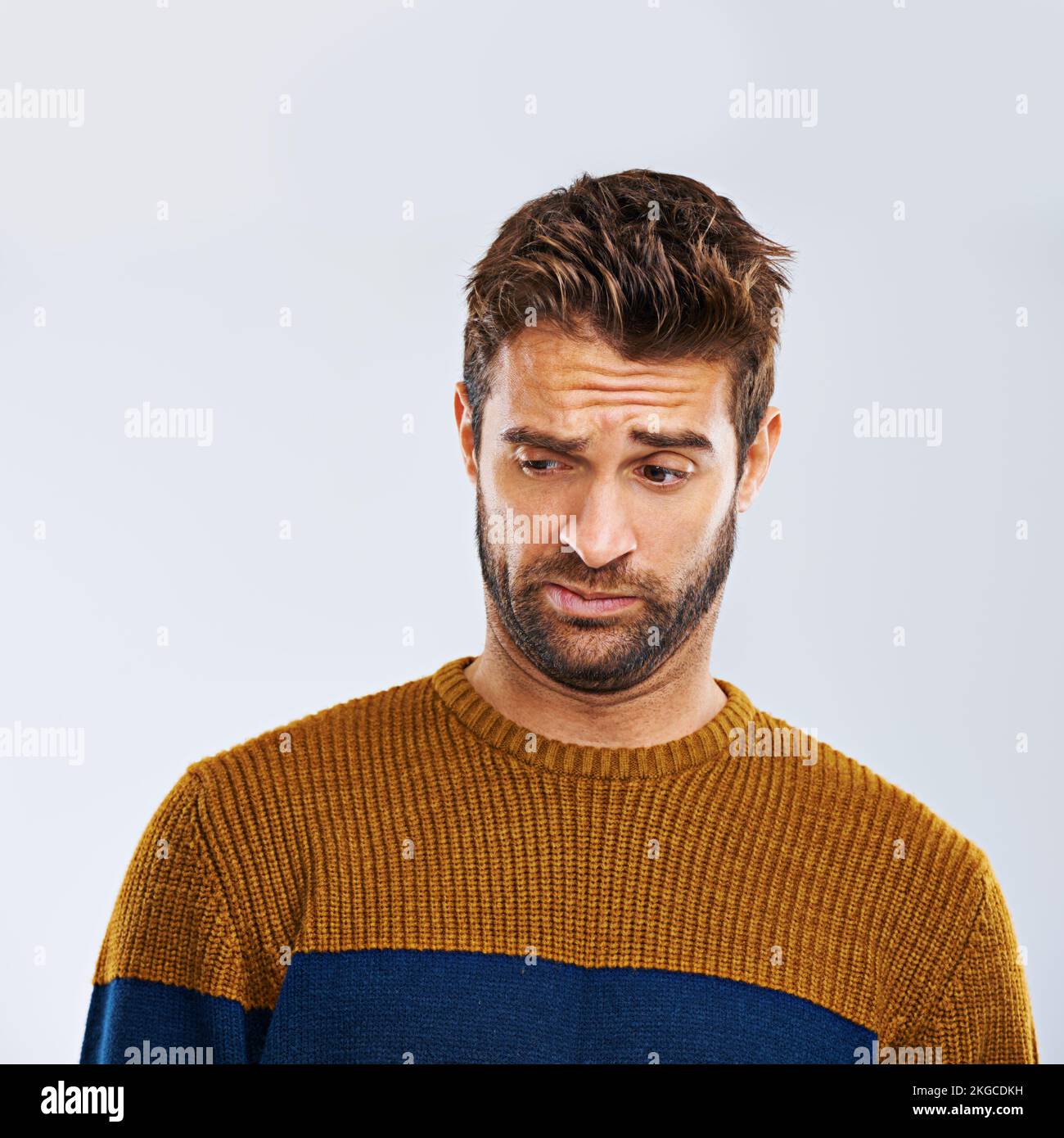 Frowning man hi-res stock photography and images - Alamy