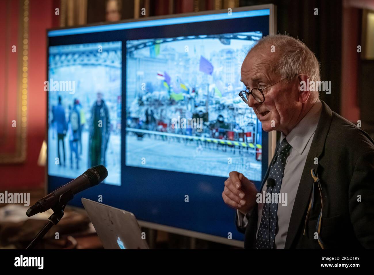Neurosurgeon henry marsh hi-res stock photography and images - Alamy