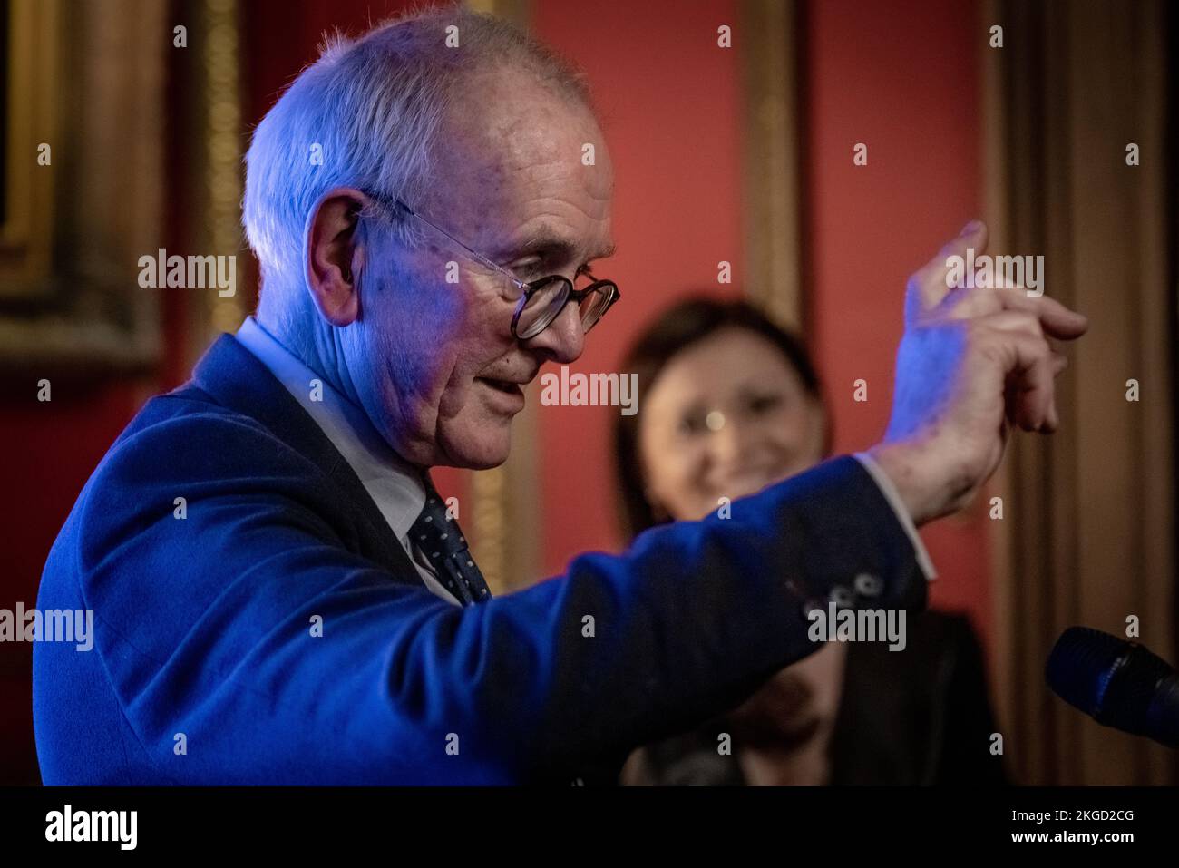 Neurosurgeon henry marsh hi-res stock photography and images - Alamy