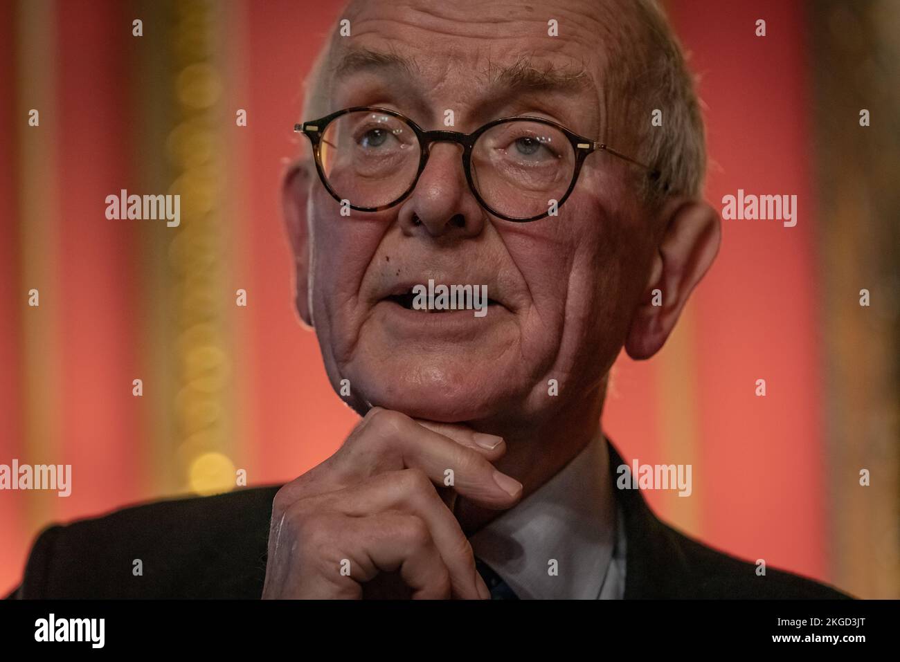 Neurosurgeon henry marsh hi-res stock photography and images - Alamy