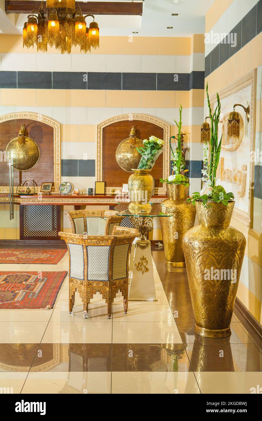 Arab vase antique hi-res stock photography and images - Alamy