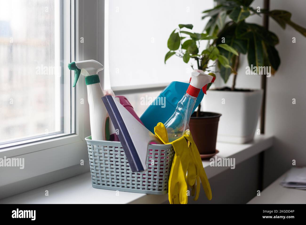 detergents, basket with cleaning supplies in home Stock Photo - Alamy