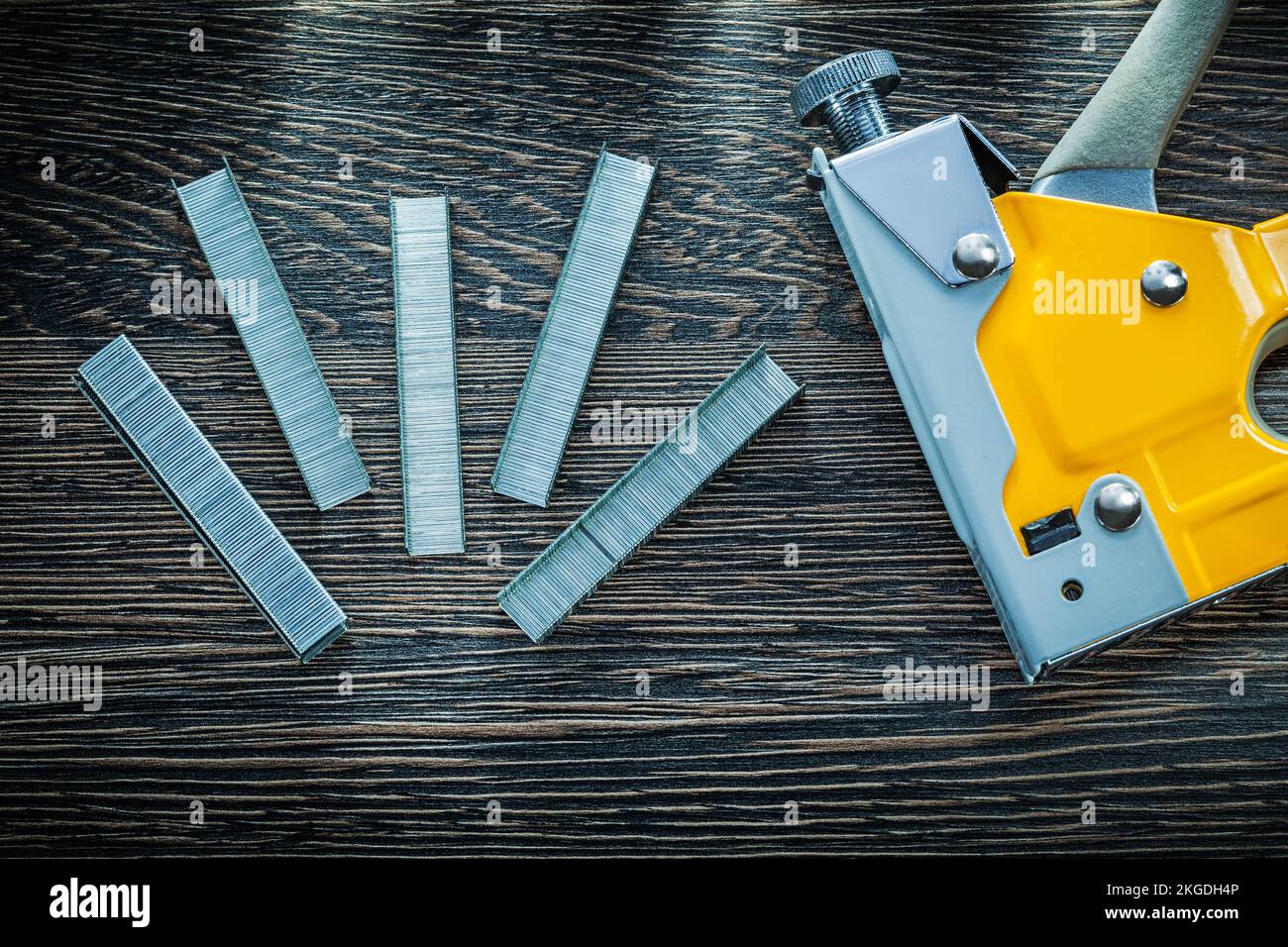 Staples gun hi-res stock photography and images - Alamy