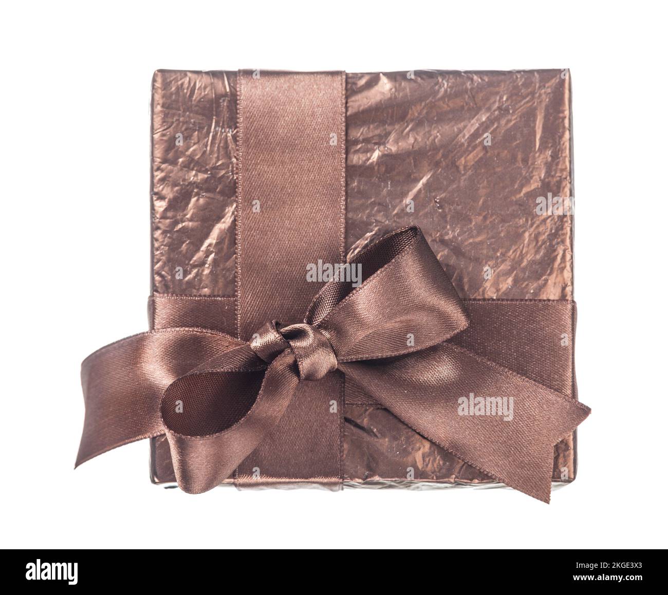 Gift box in crumpled wrapping paper isolated on white Stock Photo - Alamy