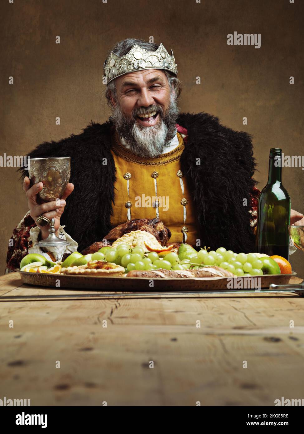 King and banquet feast hi-res stock photography and images - Alamy